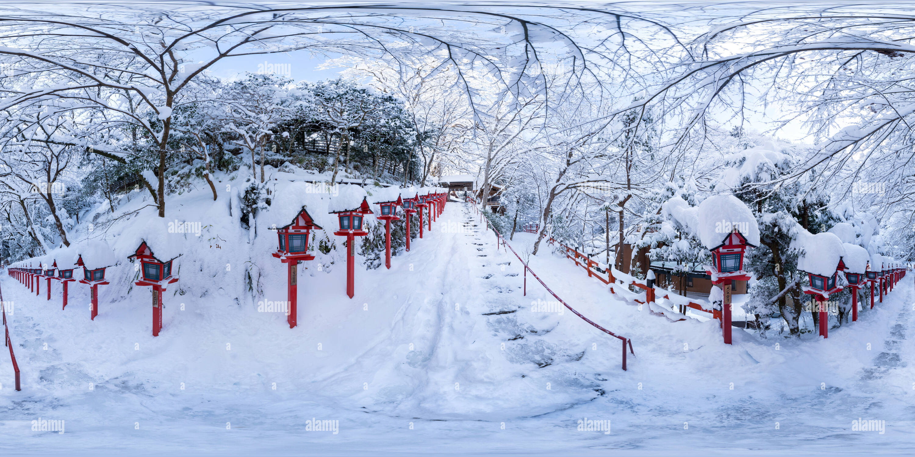 360° view of Snow was piled up Kibune shrine in kyoto,japan 03 - Alamy