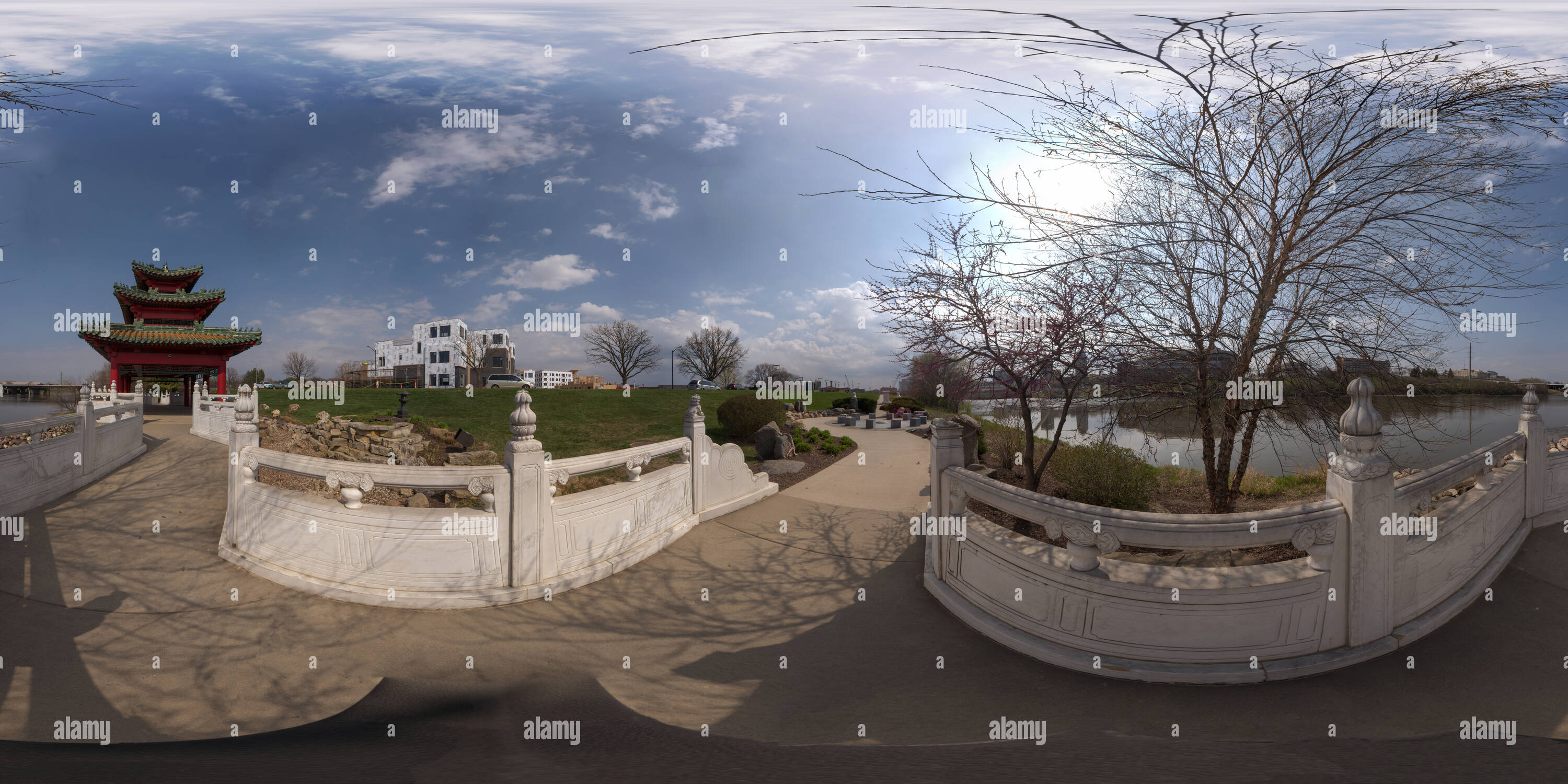360° view of Robert D. Ray Asian Gardens in Des Moines, Iowa - Alamy