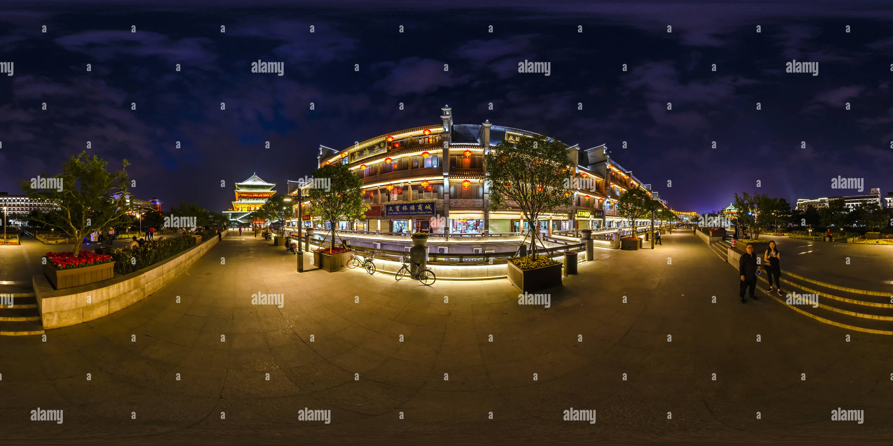 360° view of Bell And Drum Tower Square(西安鐘鼓樓廣場),Xian, Shaanxi, CN - Alamy
