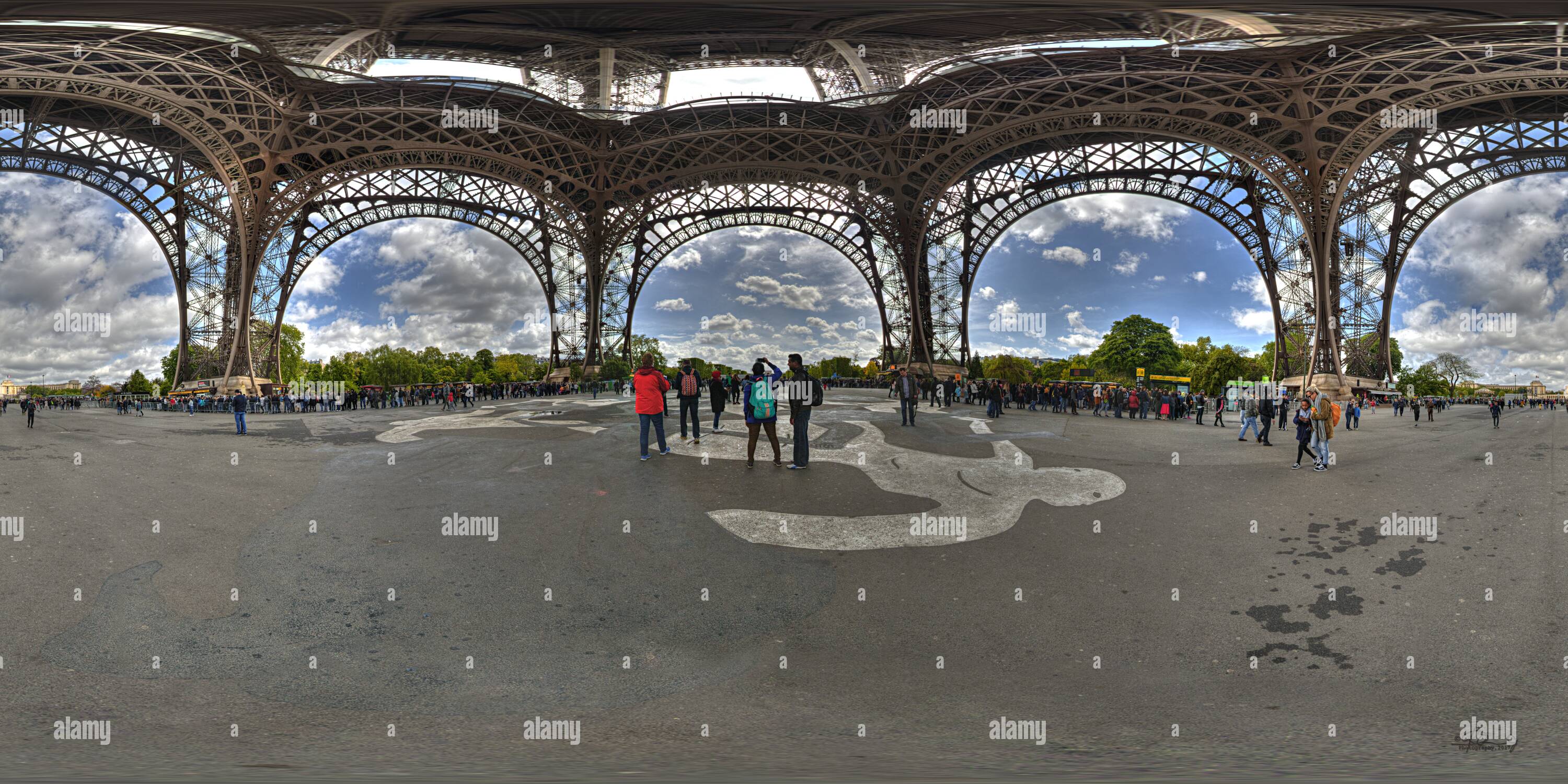 From the bottom looking up hi-res stock photography and images - Alamy