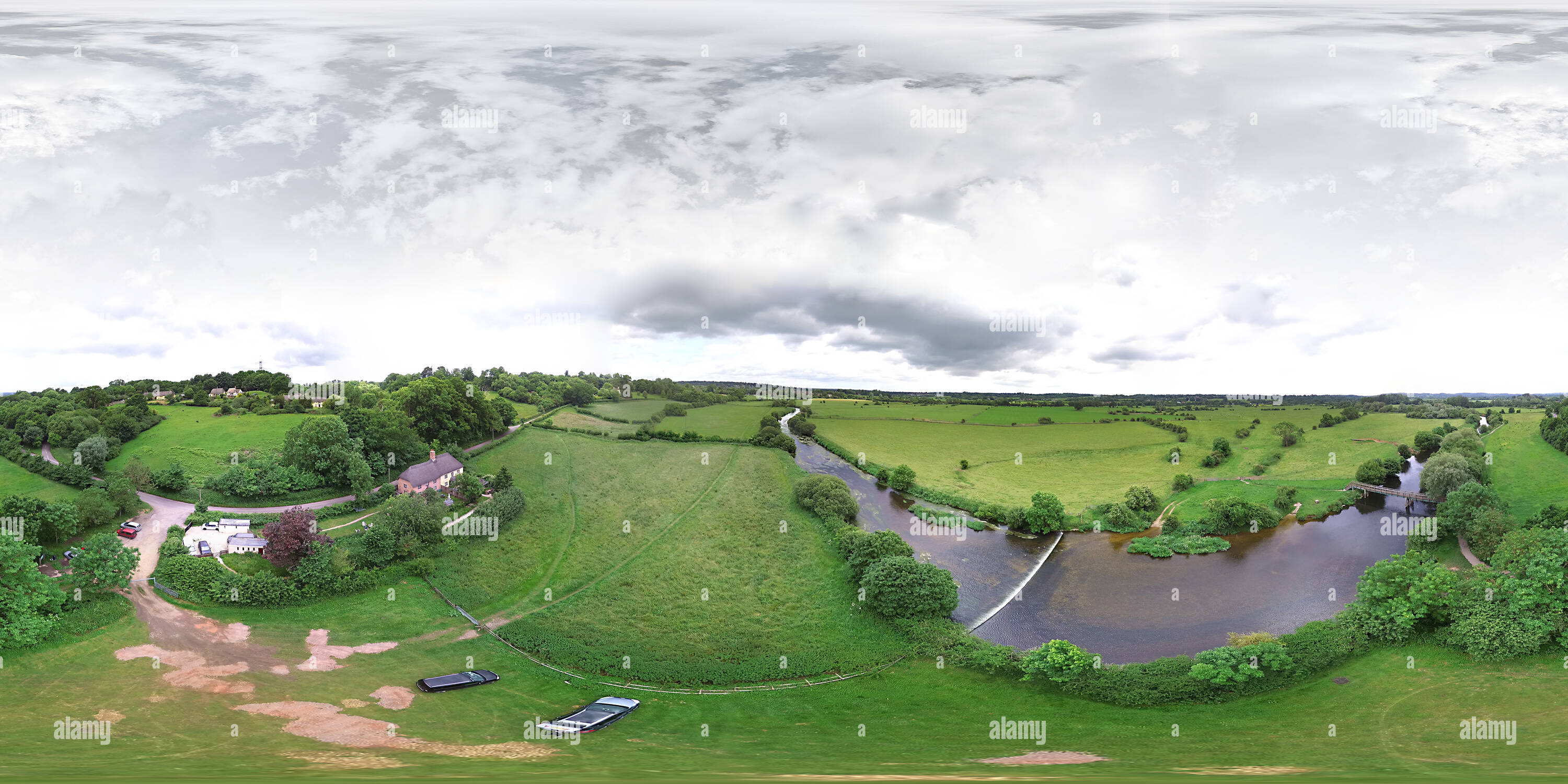 360° view of The River Stour at Eye Bridge Wimborne Dorset - Alamy
