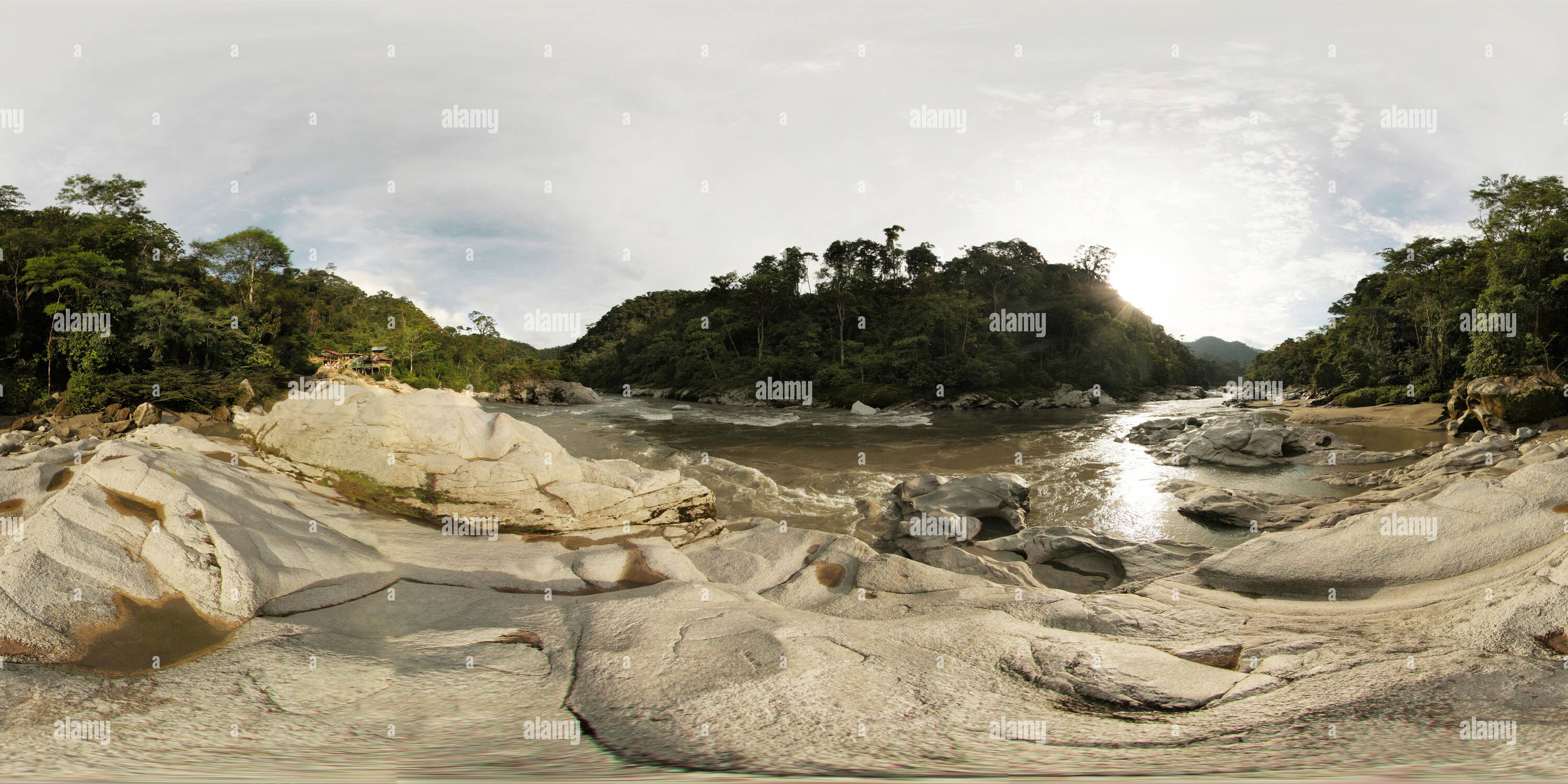 360° view of Napo and Jatunyacu River junction - Alamy