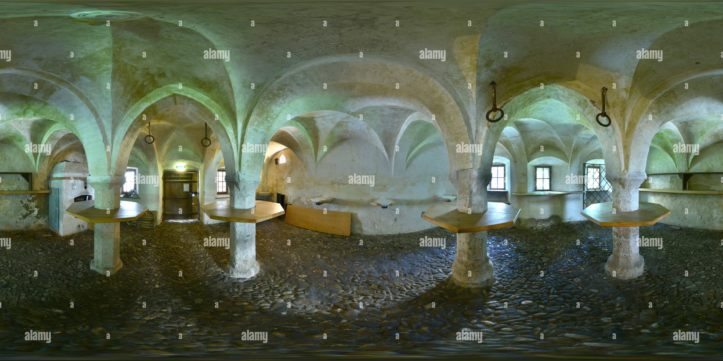 360° view of Castle Pertenstein - Knights Hall - Alamy