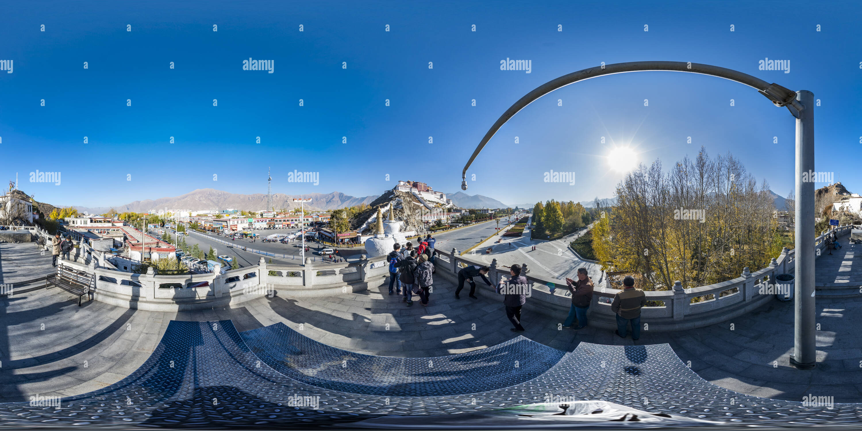 360° view of Yaowang Mountain Viewing Platform(拉薩藥王山觀景台), Lhasa, Tibet ...