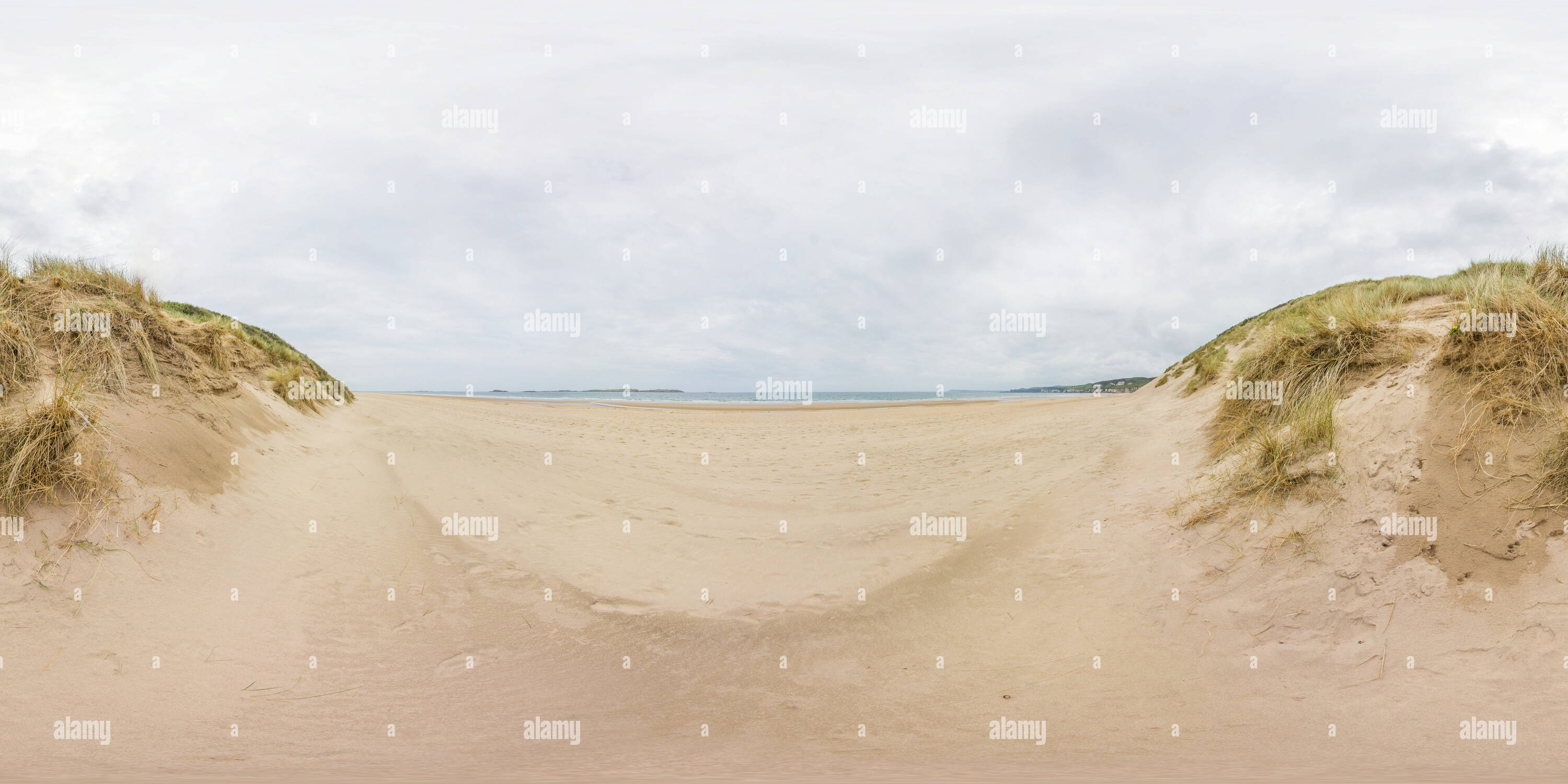 360° view of UK - Northern Ireland - White Rocks Beach 4 - Alamy