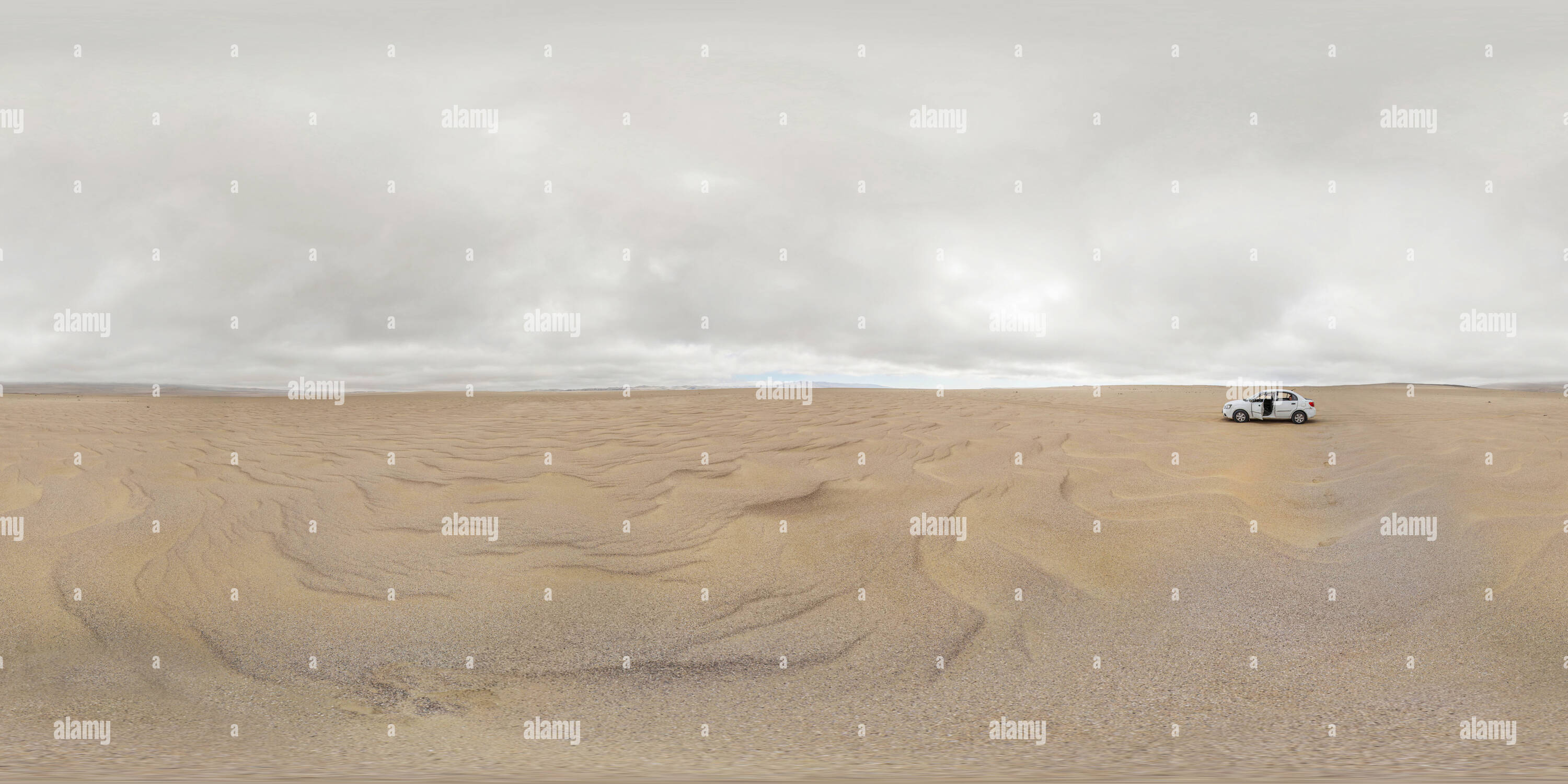 360° view of PERU - Coastal Desert of Nazca - Crossing a Large Stretch ...