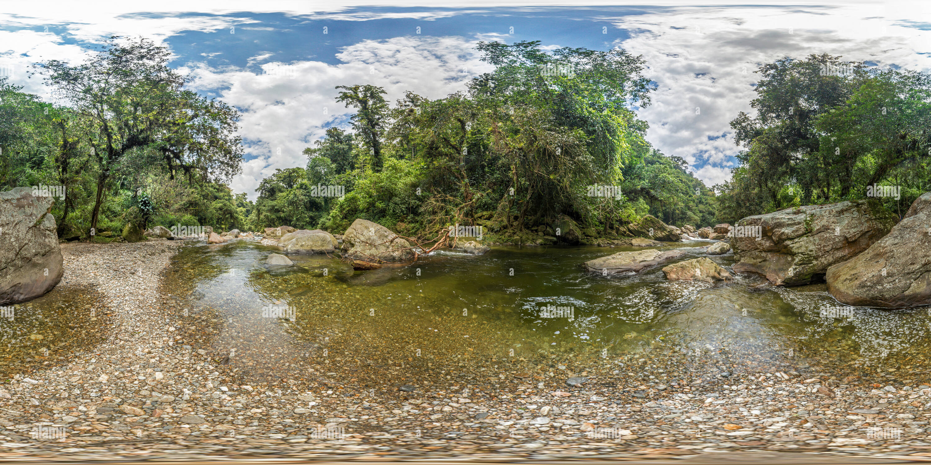 360° view of COLOMBIA - Lost City Trek 13 - Buritaca River - Alamy