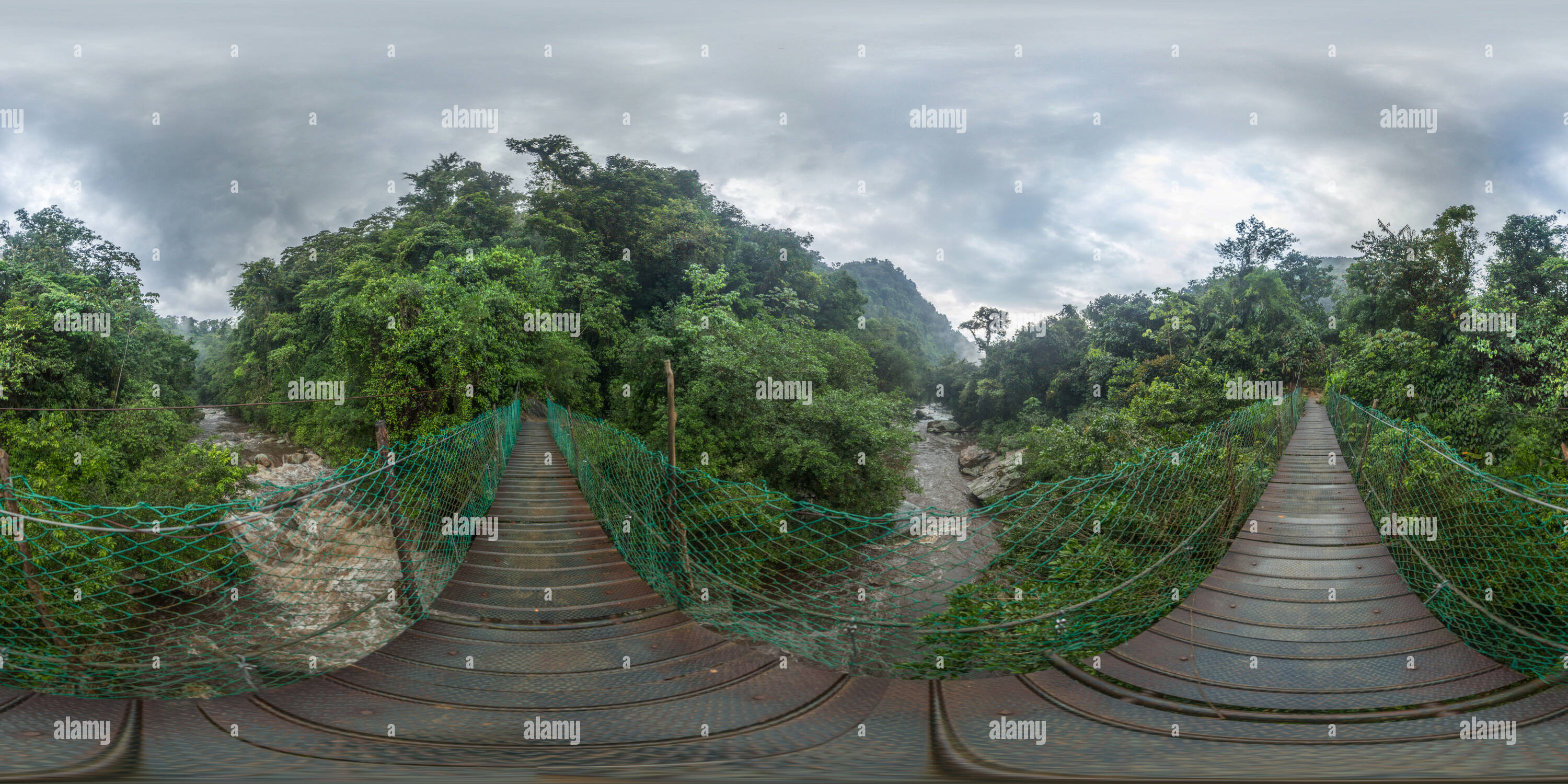 360° view of COLOMBIA - Lost City Trek 15 - Bridge Over The Buritaca ...