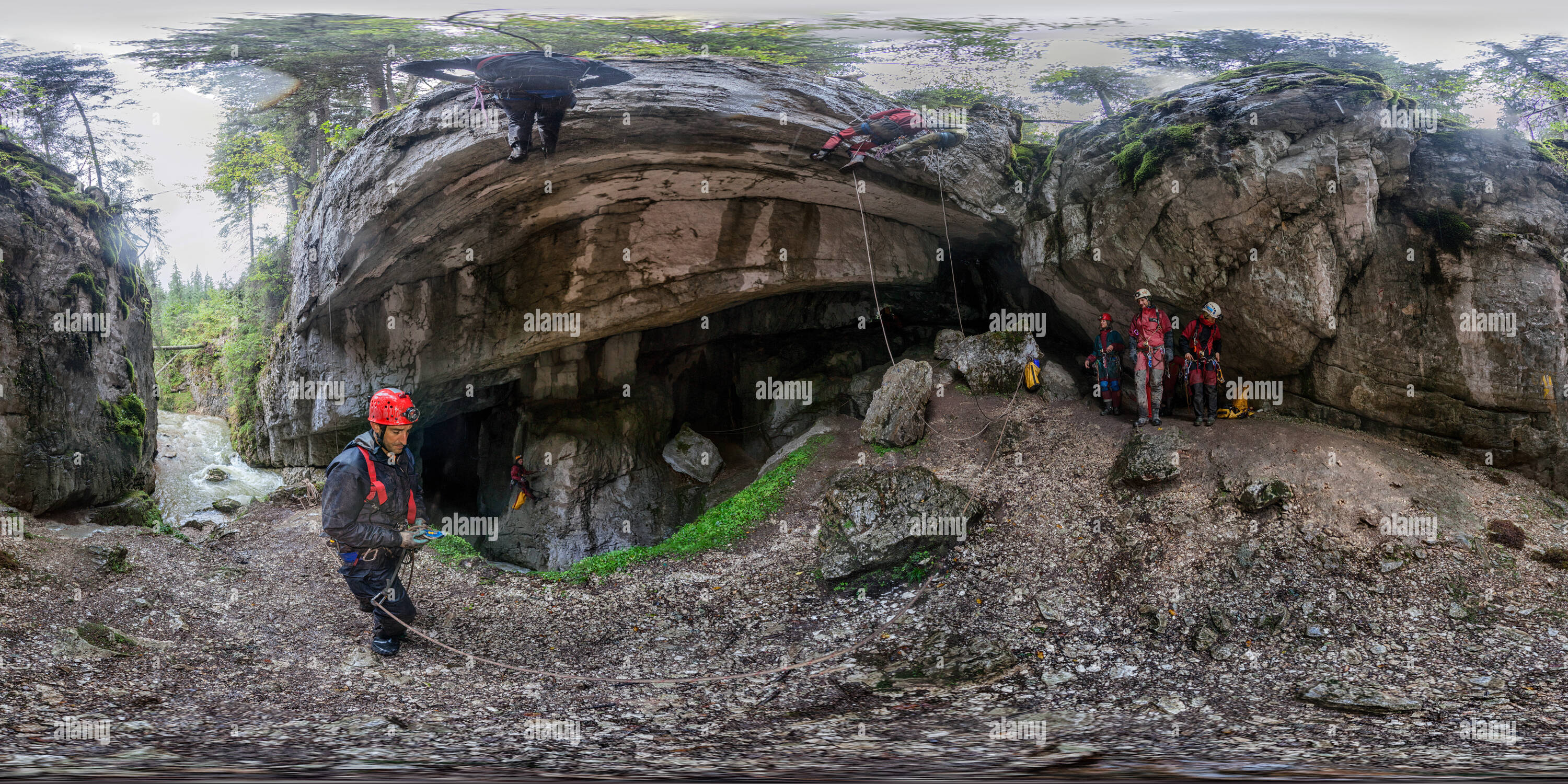 Ponor cave hi-res stock photography and images - Alamy