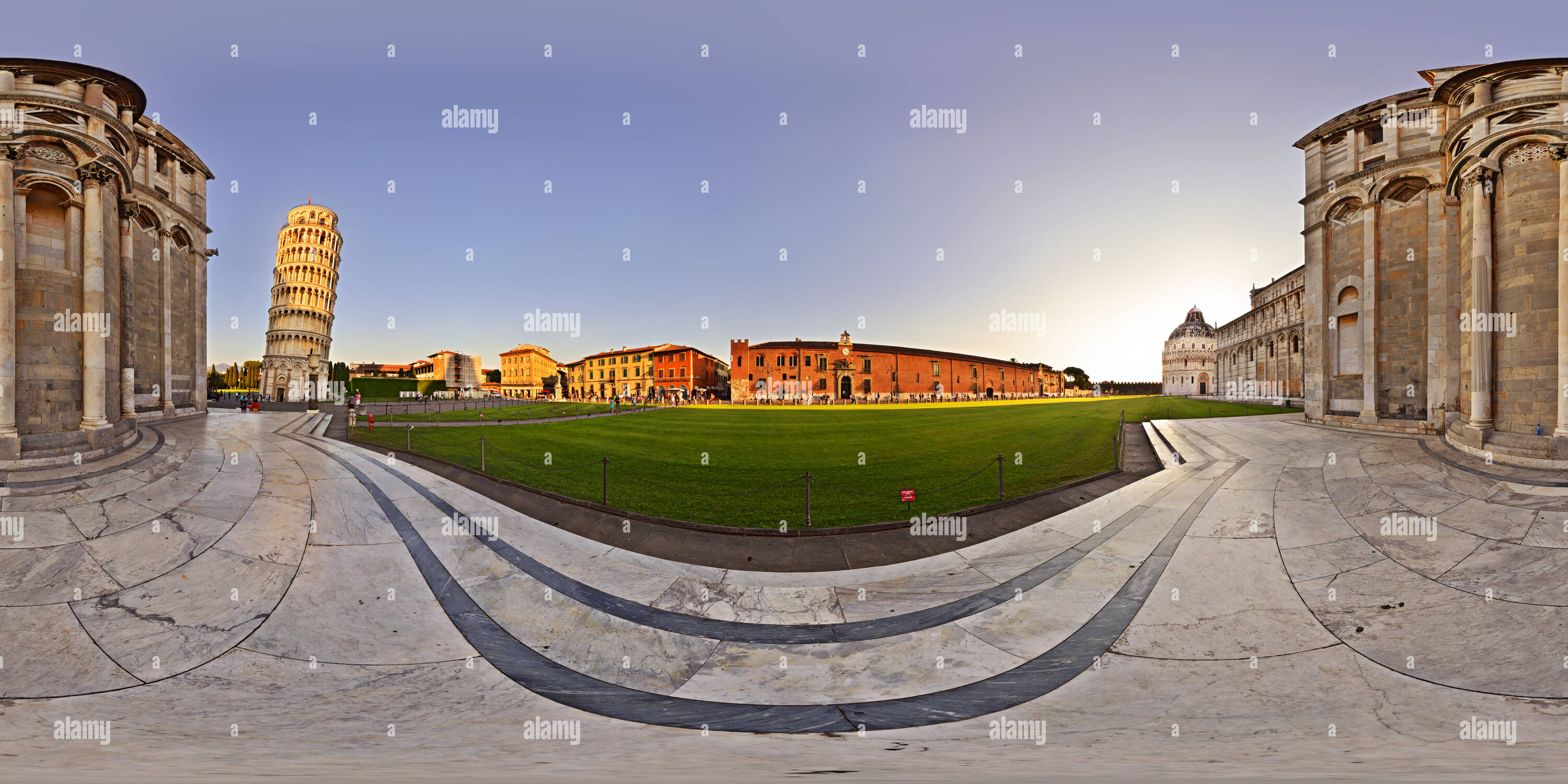 360° view of Leaning Tower of Pisa and Cathedral at Sunset - Alamy