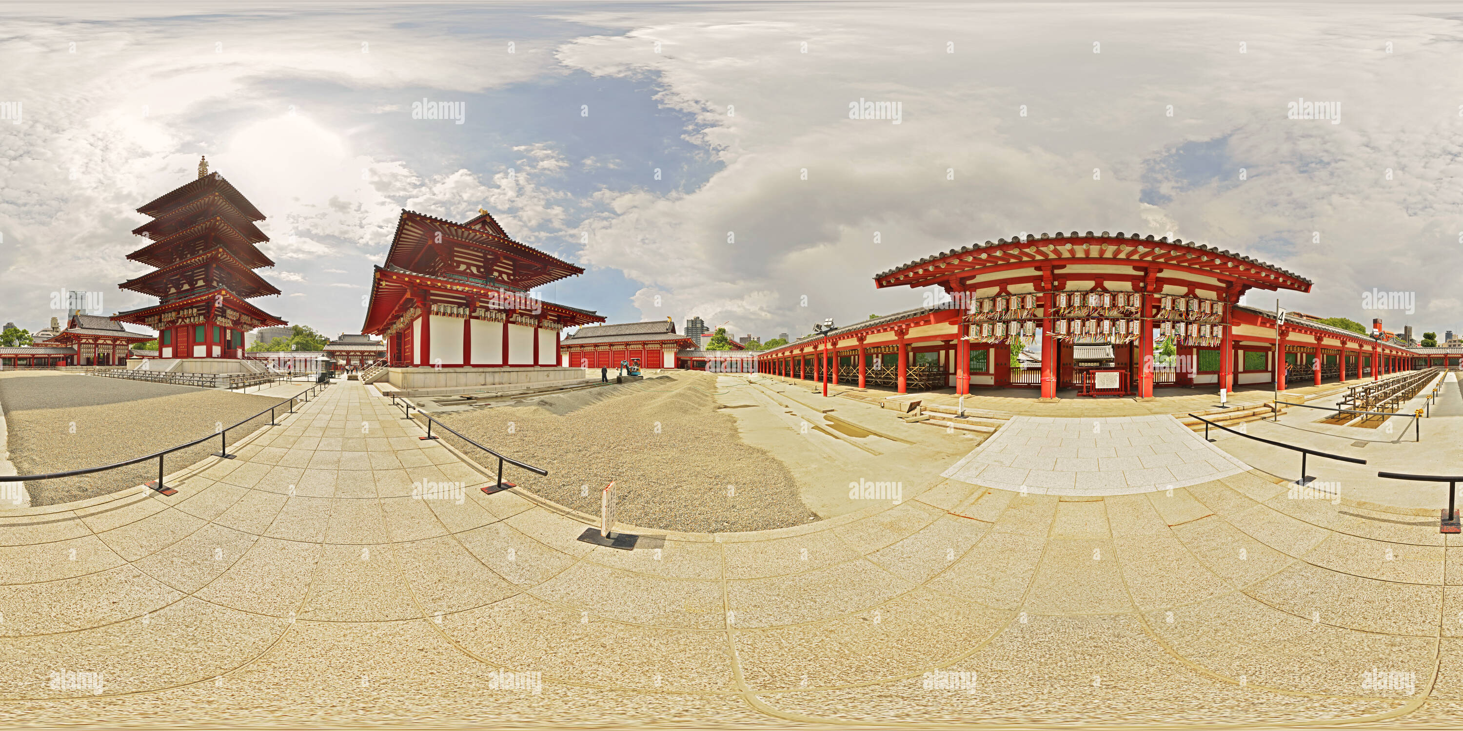 360° view of Shitenno-Ji Temple and main courtyard - Osaka - Alamy