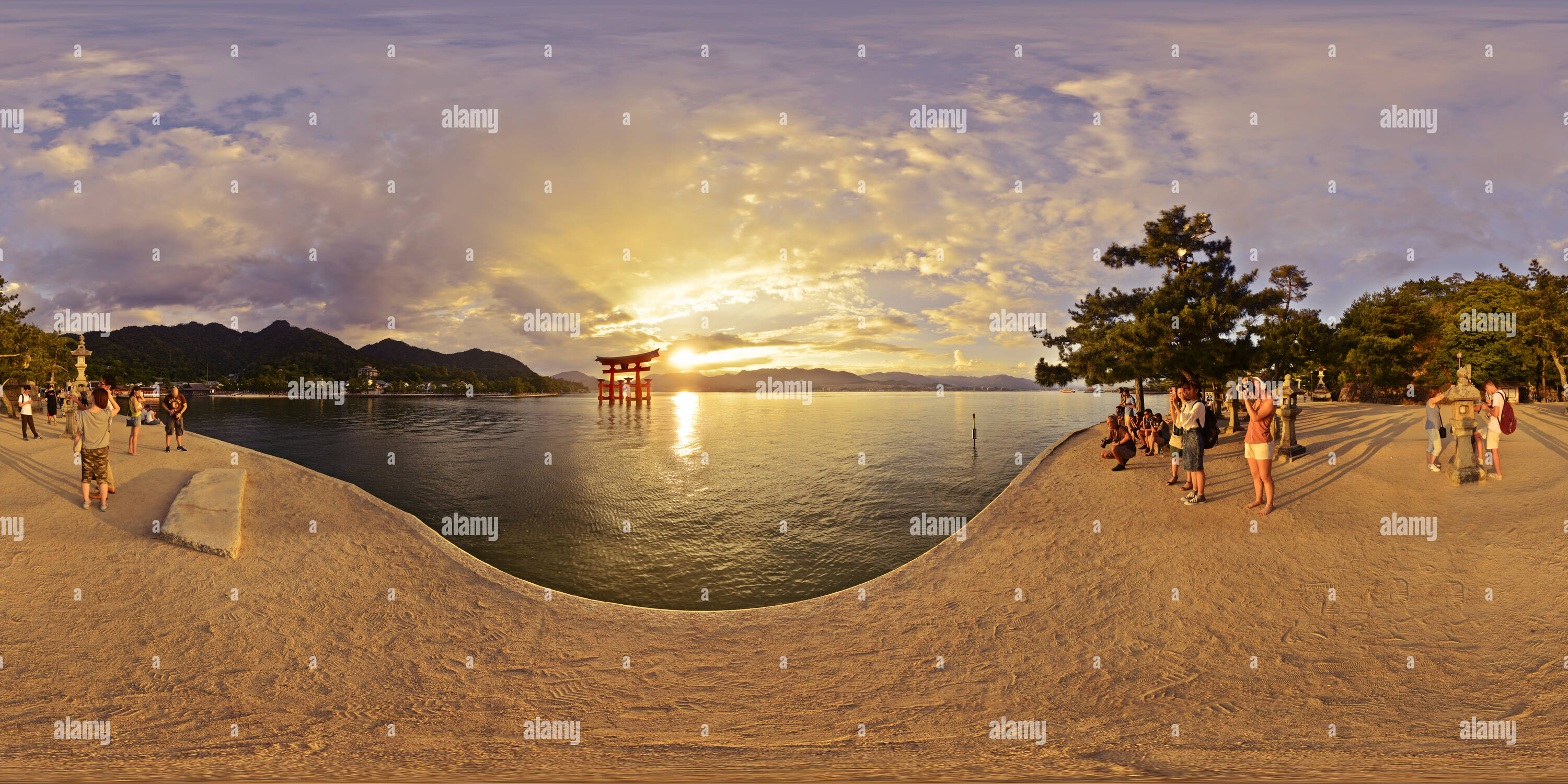360° view of Miyajima during Beautiful Sunset - Hiroshima - Alamy
