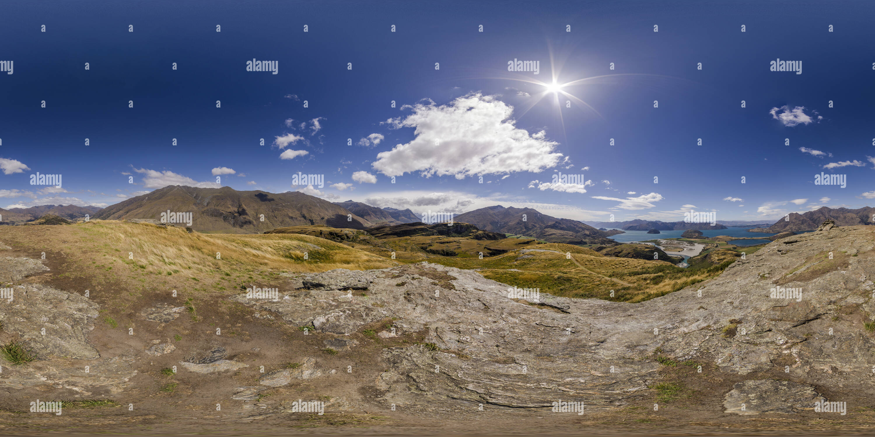 360° view of Rocky Peak - Lake Wanaka - Alamy