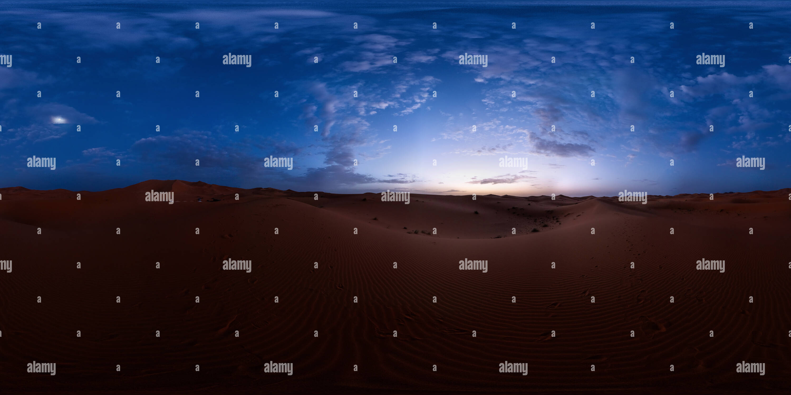 360° view of Sahara Desert At Twilight - Alamy