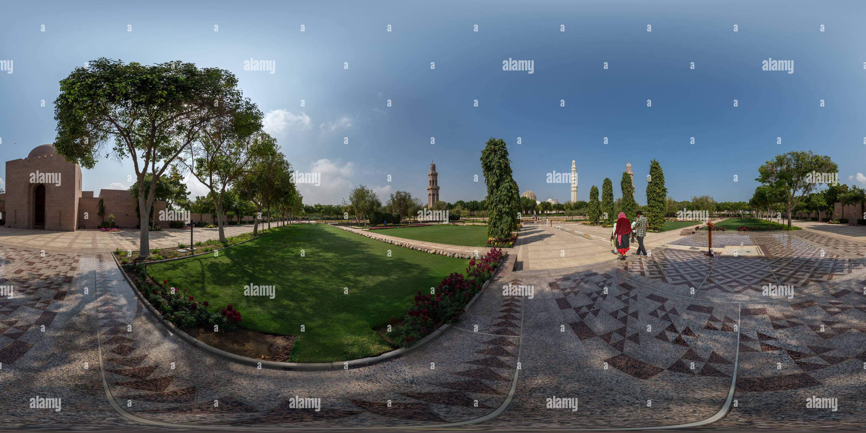 360° view of Sultan Qaboos Grand Mosque - Alamy