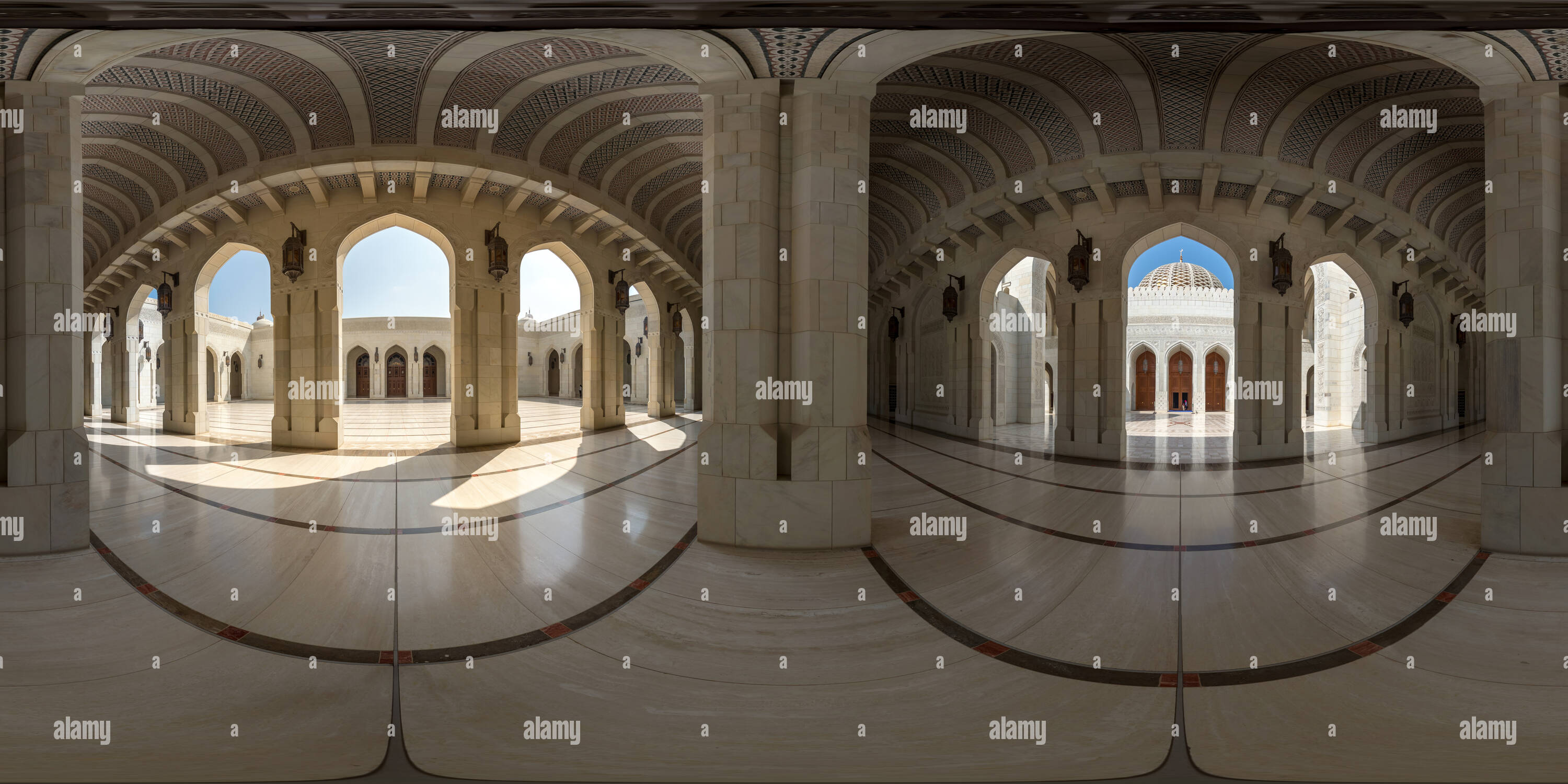 360° view of Sultan Qaboos Grand Mosque - Alamy