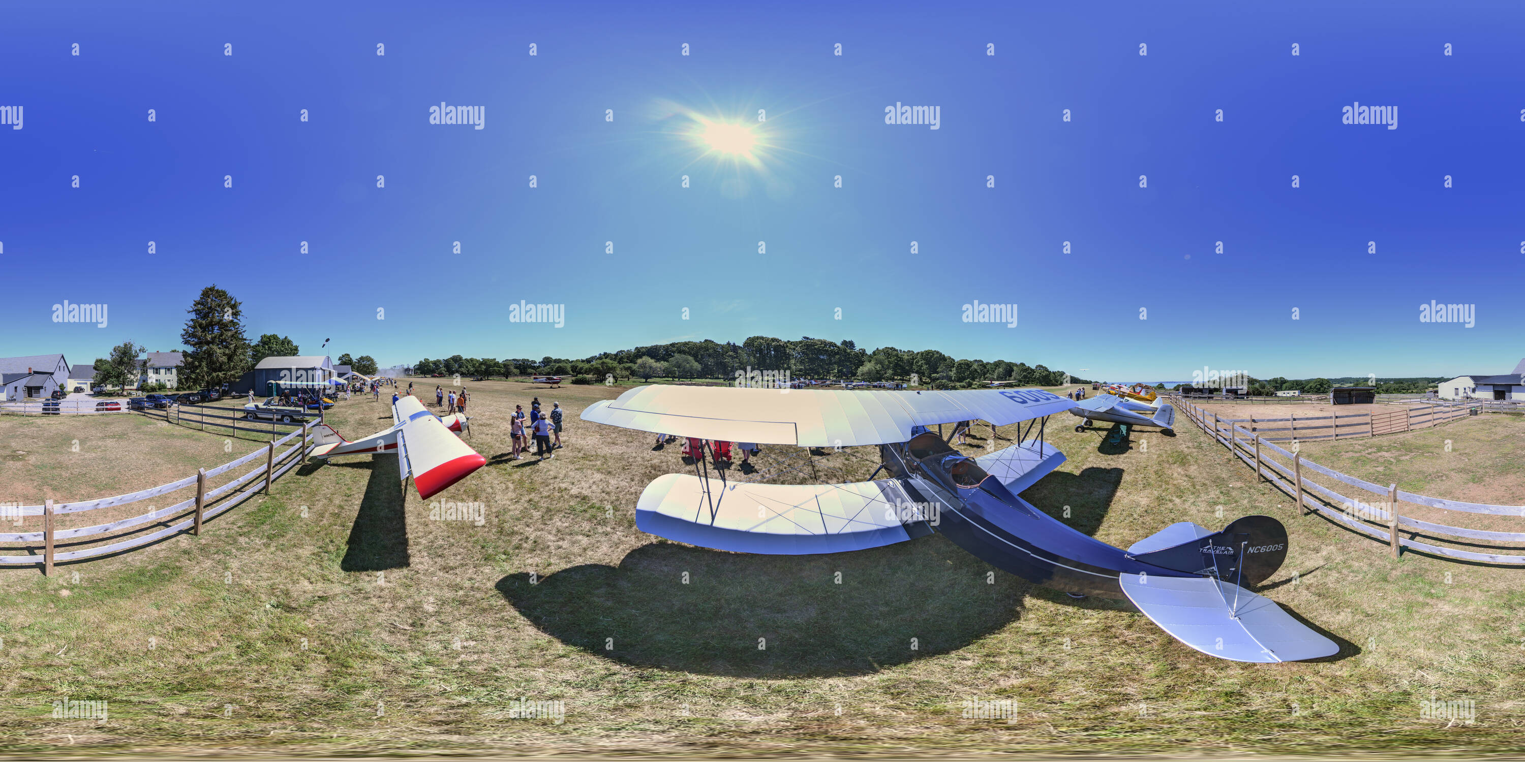 Airfield farm hi-res stock photography and images - Alamy