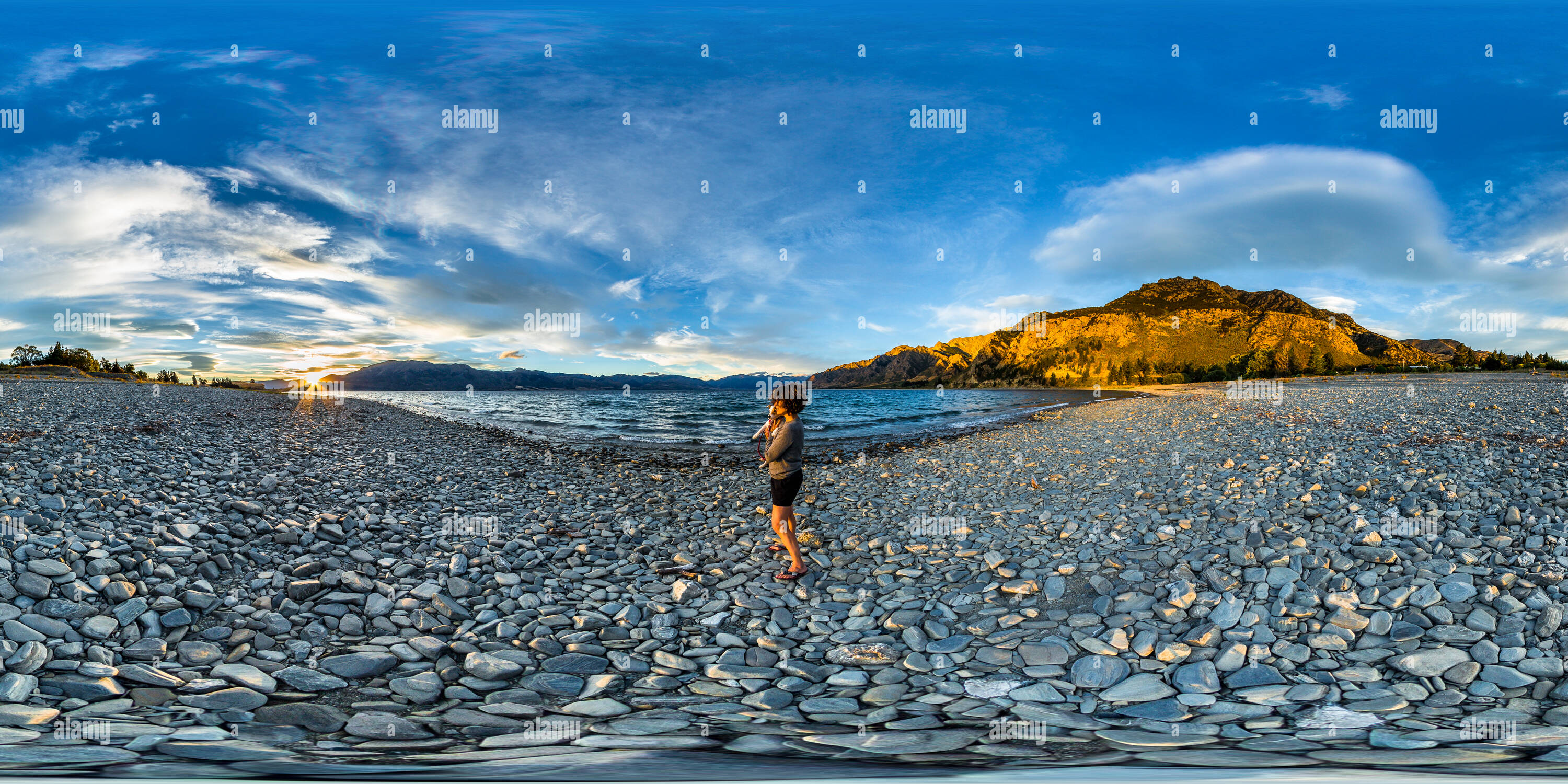 360° view of Sunset at Lake Hawea - Queenstown Lakes District - Otago ...