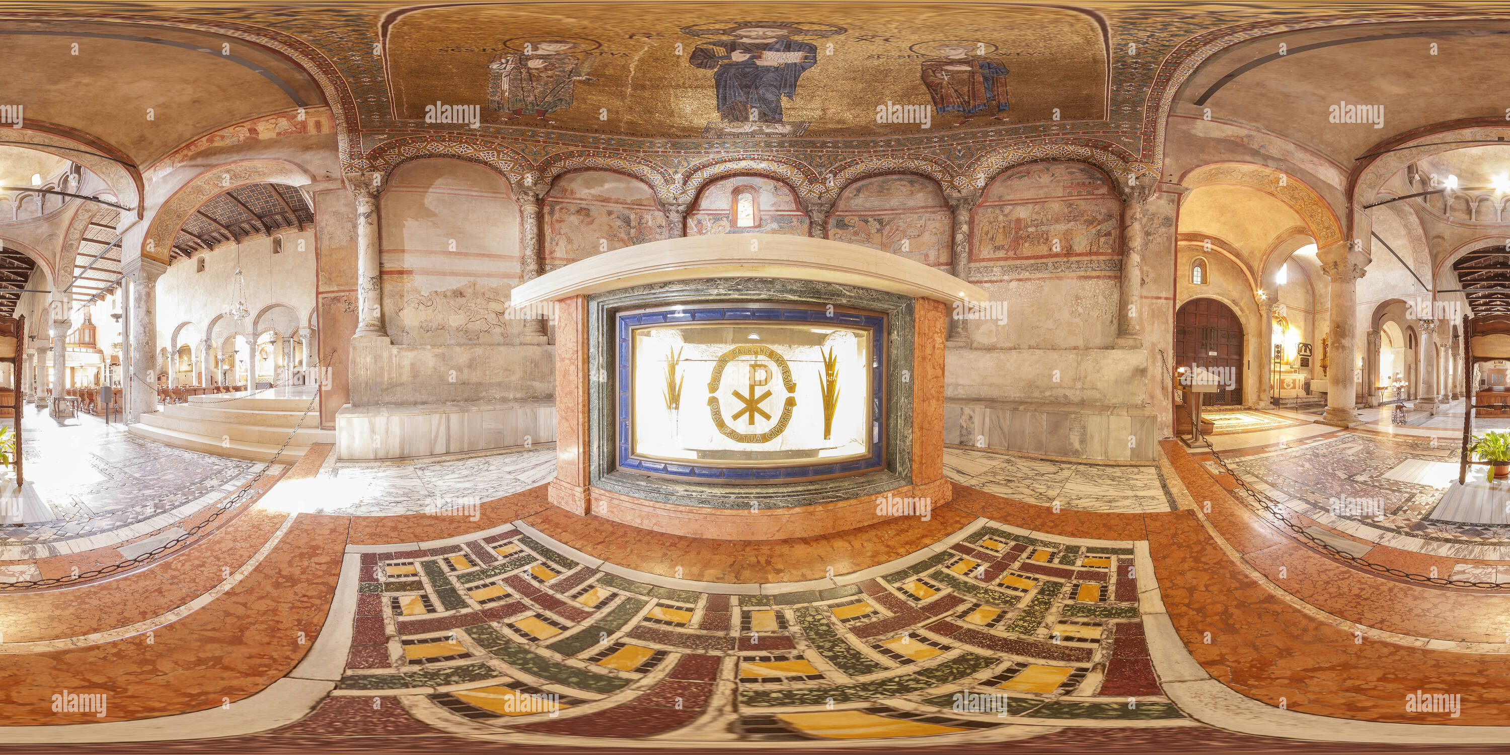 360° view of Trieste-Cathedral of San Giusto - Alamy