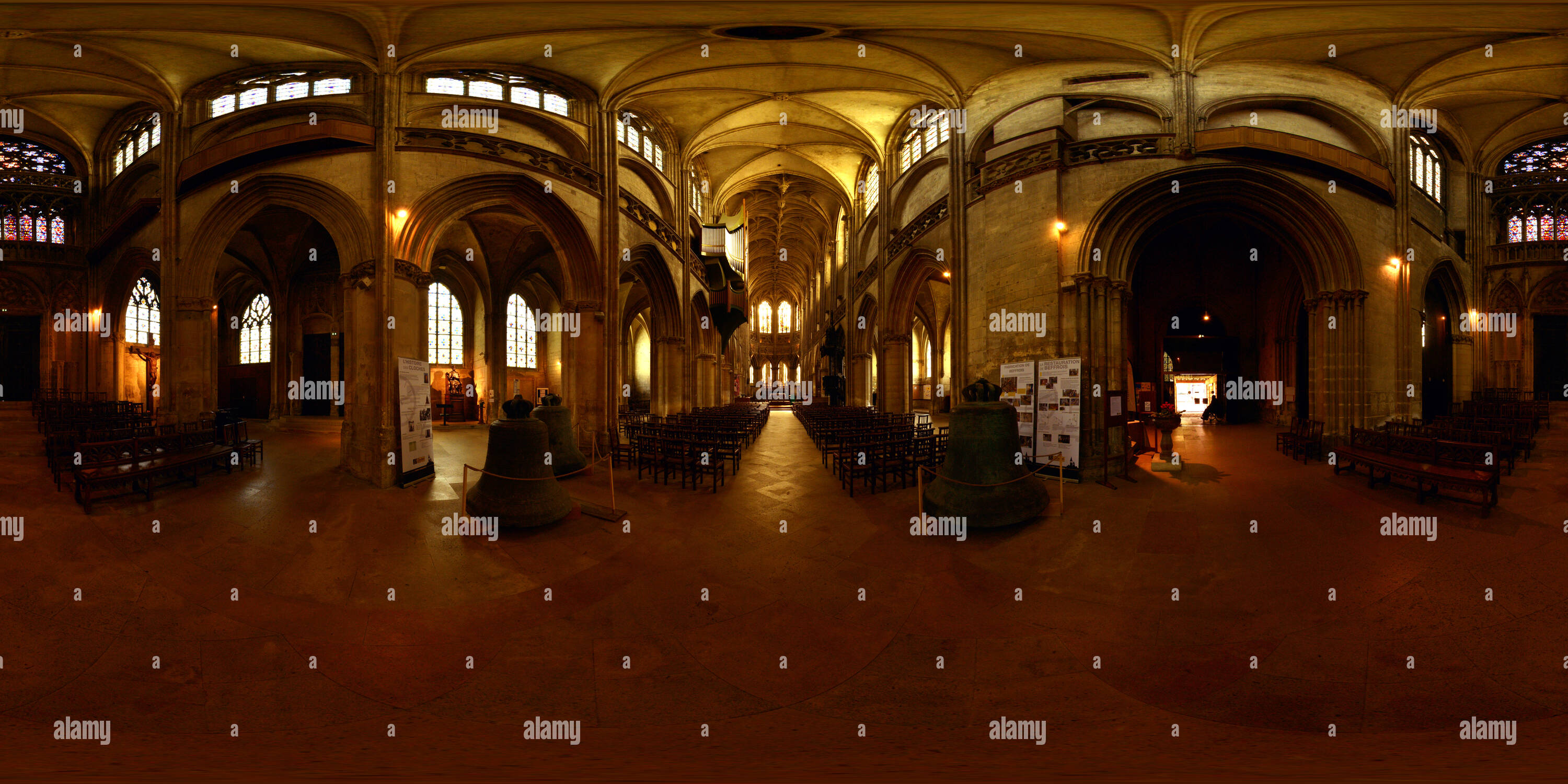 360° view of Église St Pierre - Caen (14) Fr - Alamy