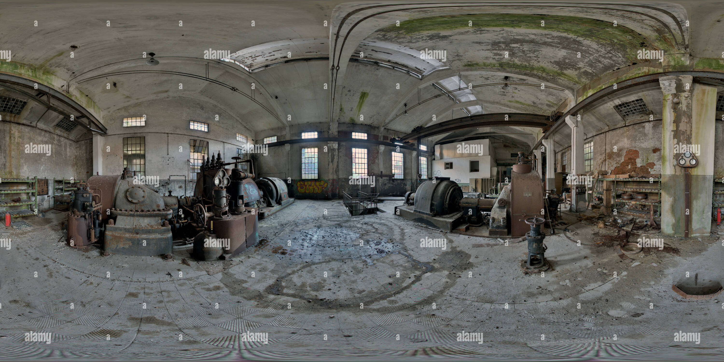 360° view of Old Power Plant, generator hall - Alamy