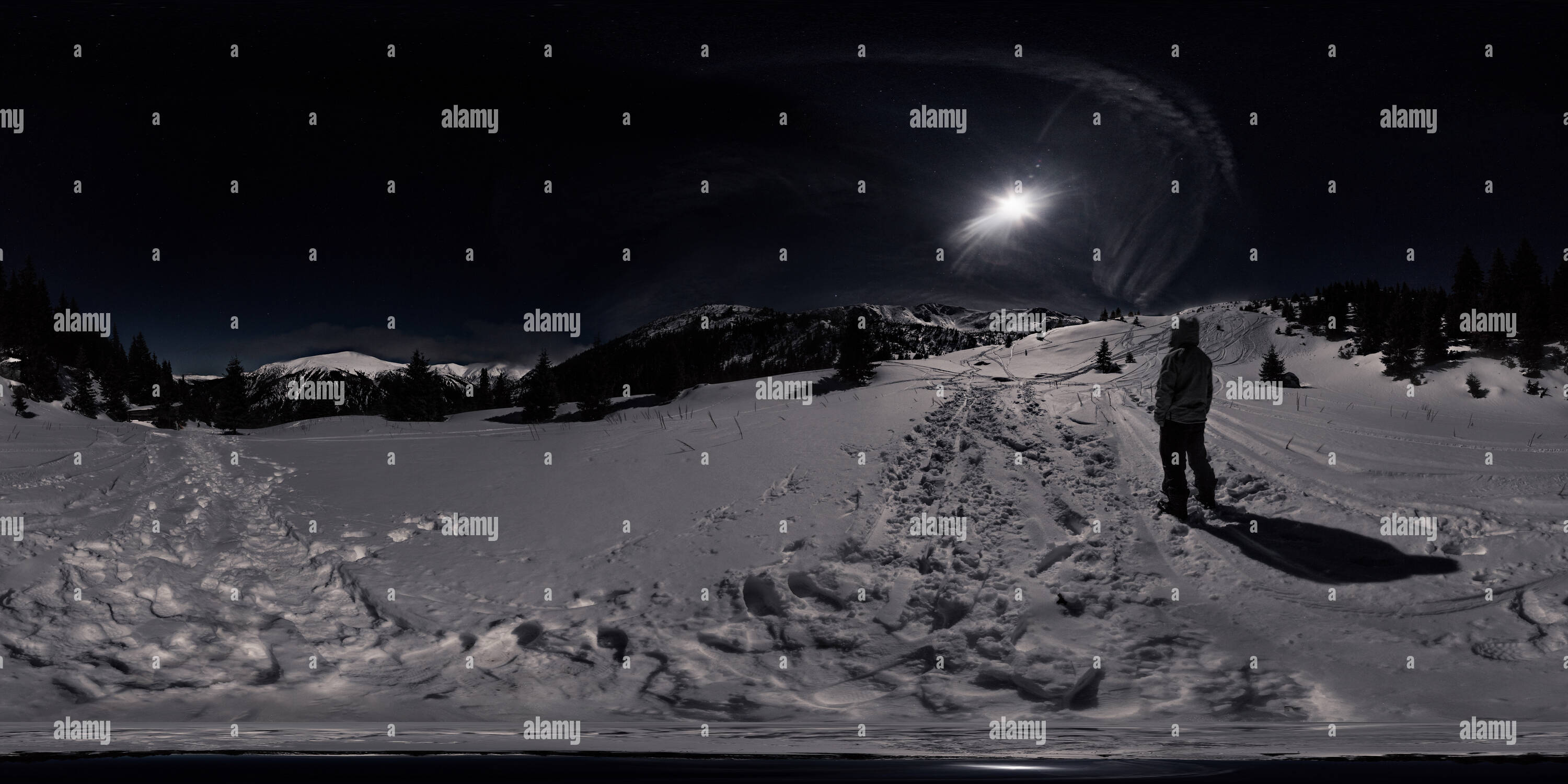 360° view of Night at hut - Alamy