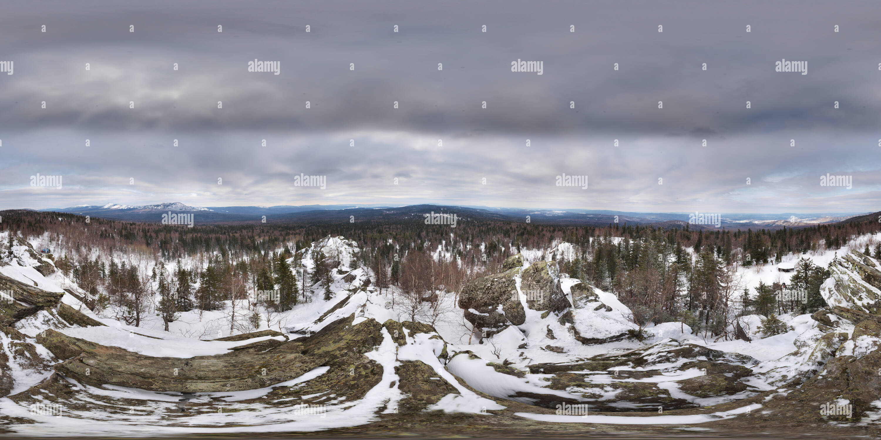 360° view of Taganay. Black Rock - Alamy