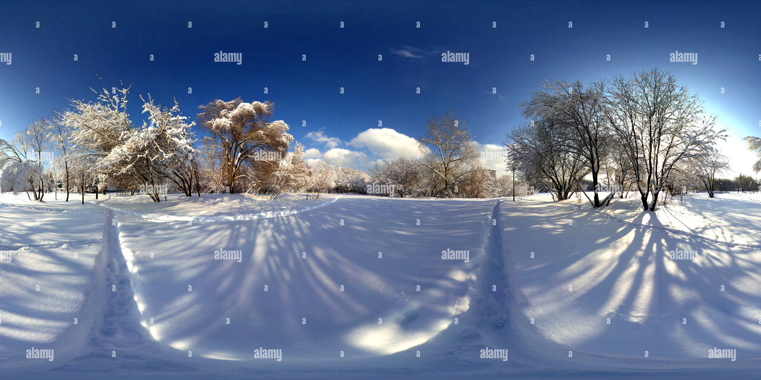 360° view of Path in the snow, Moscow - Alamy