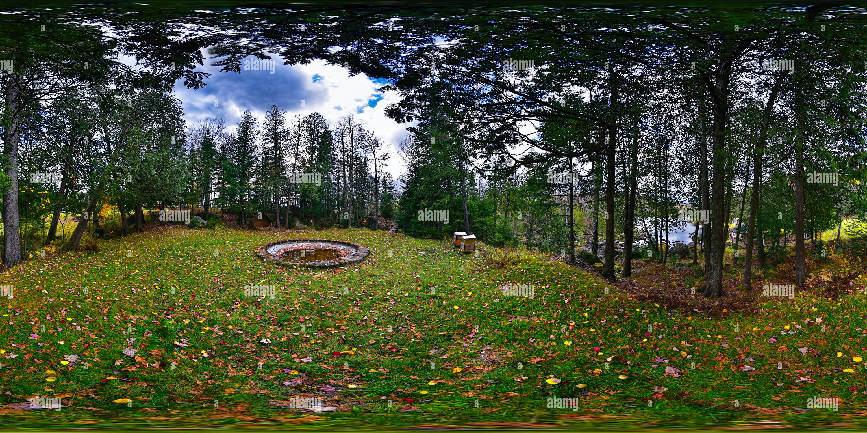 360° view of Fountain and Beehive - Alamy