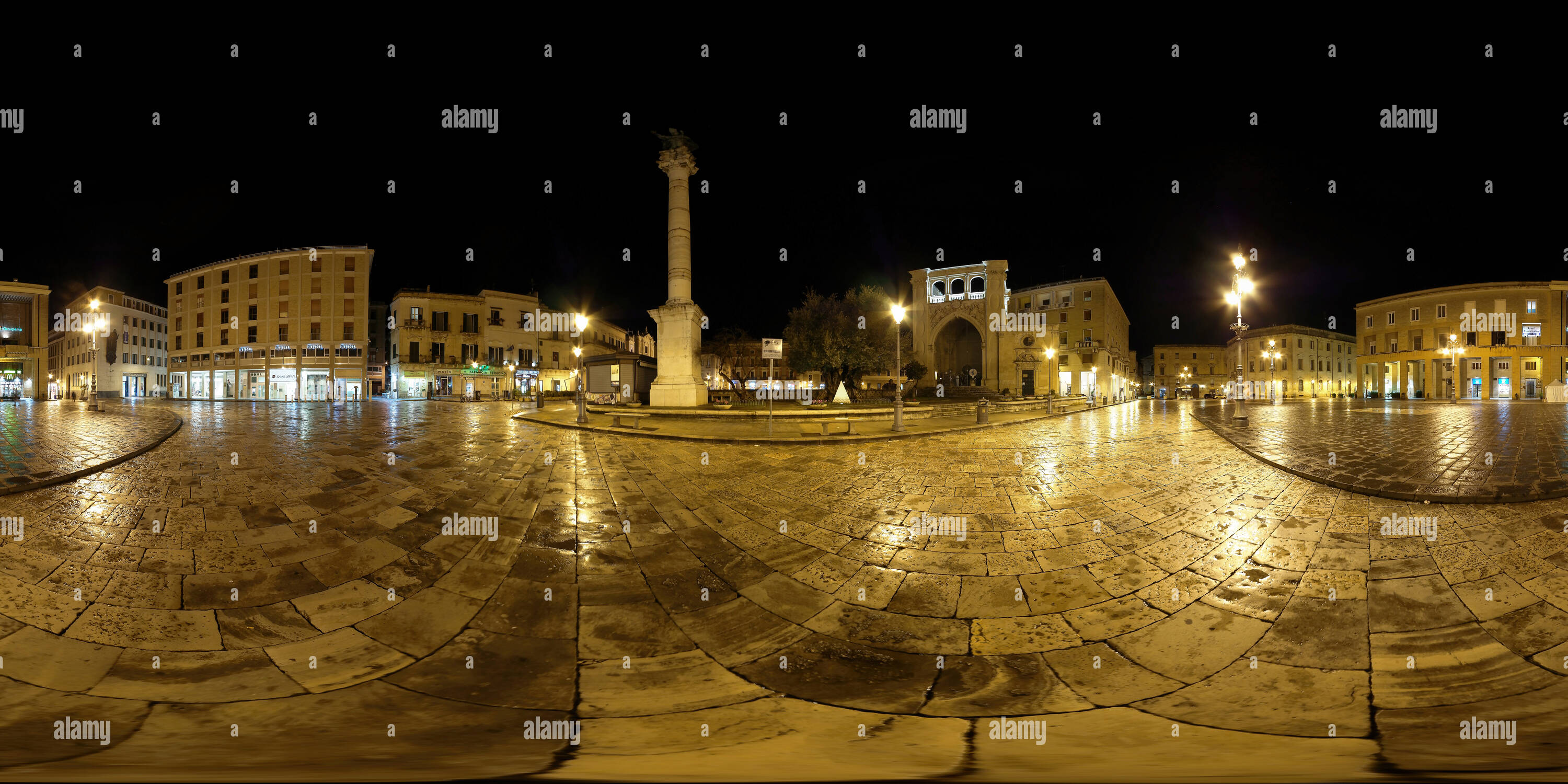 360° view of S.Oronzo Square - LECCE - Alamy