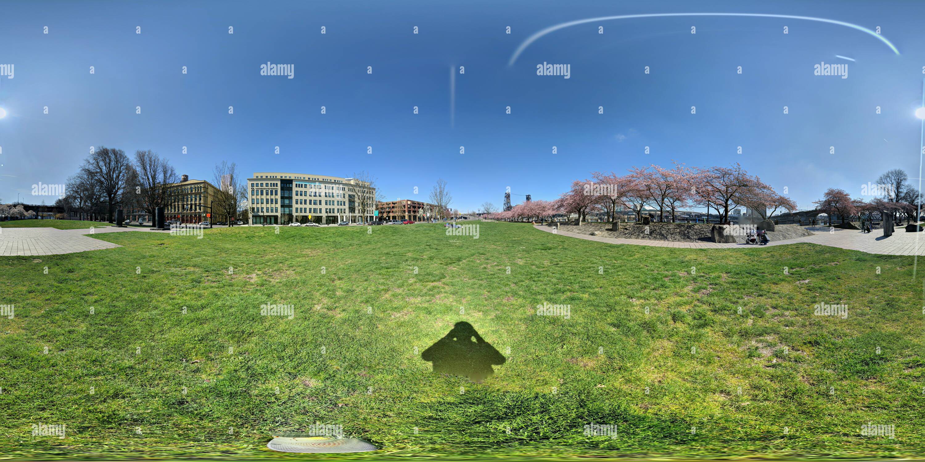 360° view of Portland by the river - Alamy