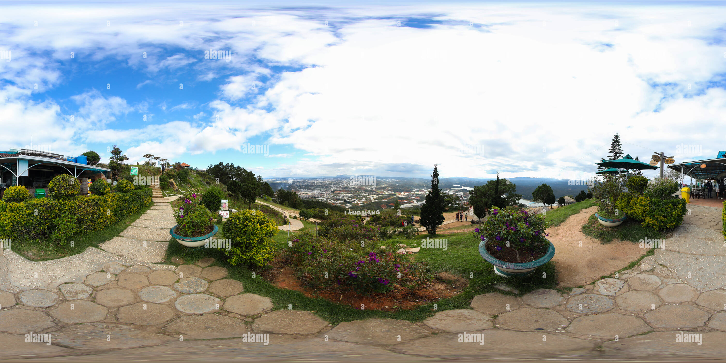 360° view of Lang Biang Mountain - Da Lat - Alamy