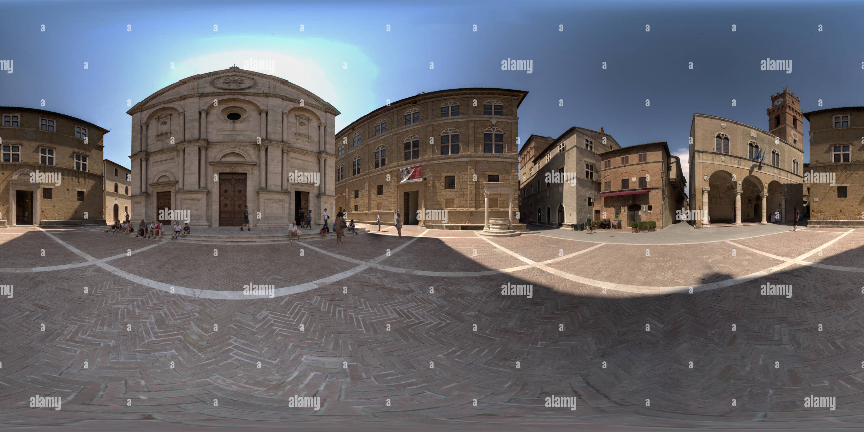 360° view of The Cathedral of Pienza - Alamy