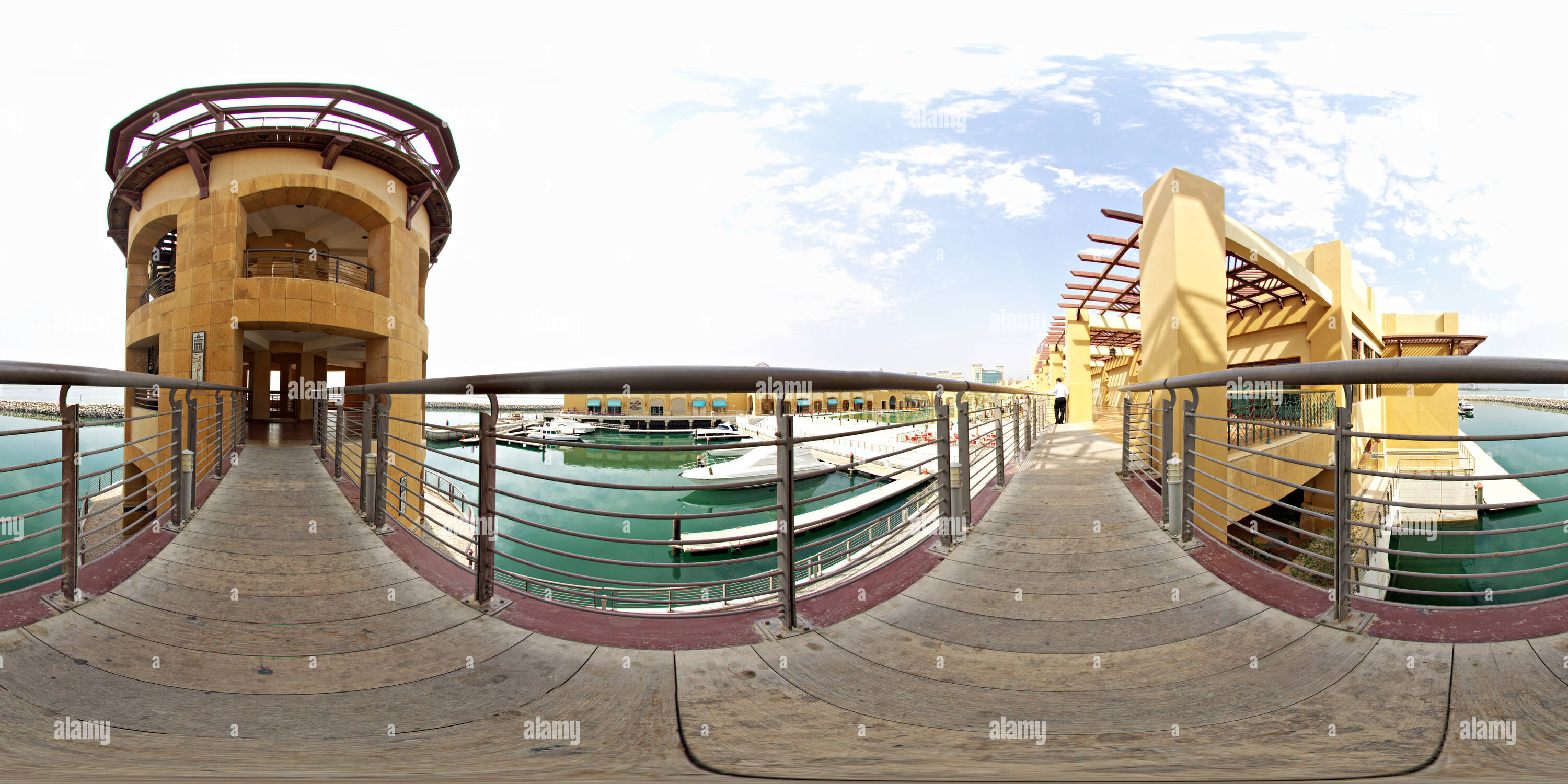 360° view of Al-Kout Mall, the bridge in the tower - Alamy