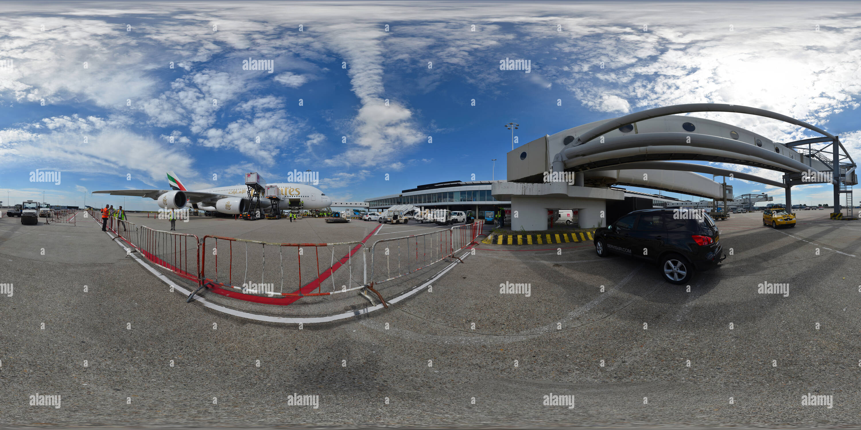 360° view of A380 parked at gate G9 - Alamy