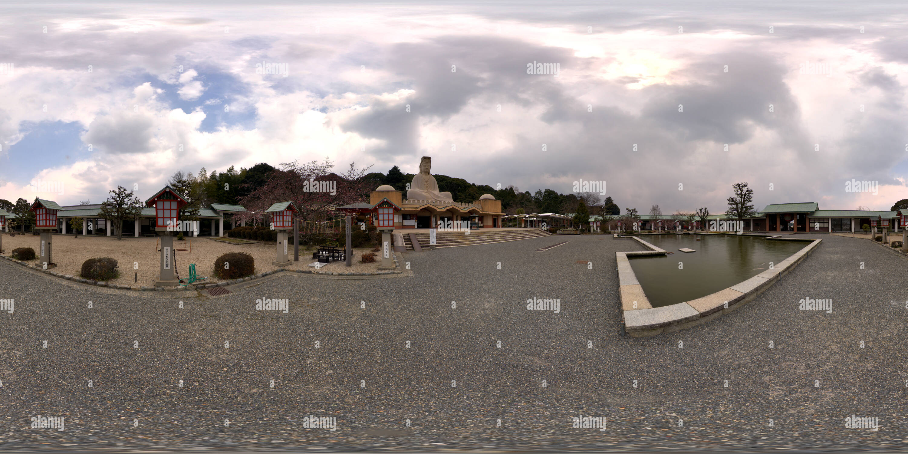 360° view of Japan, Kyoto, Ryozen Kannon - Alamy