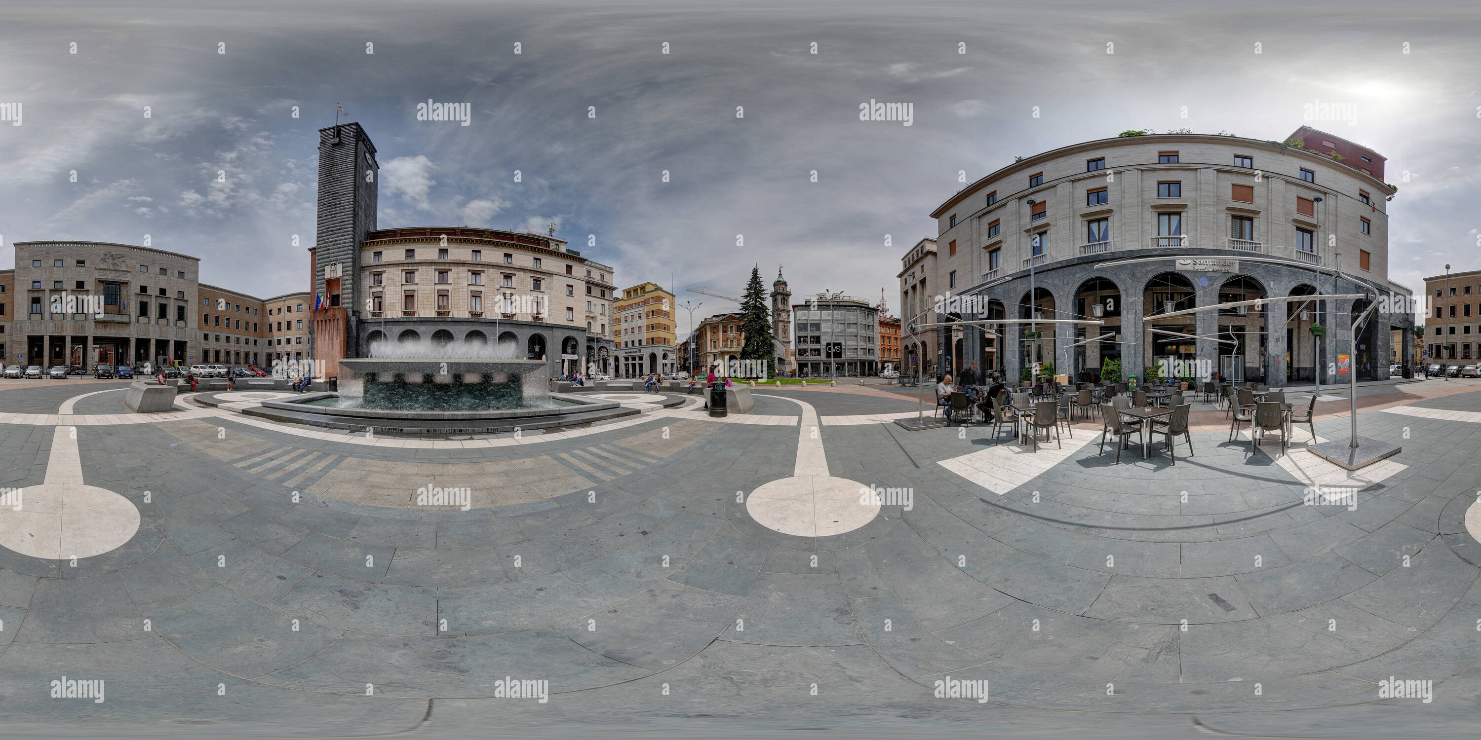 360° view of Piazza Monte Grappa, Varese - Alamy