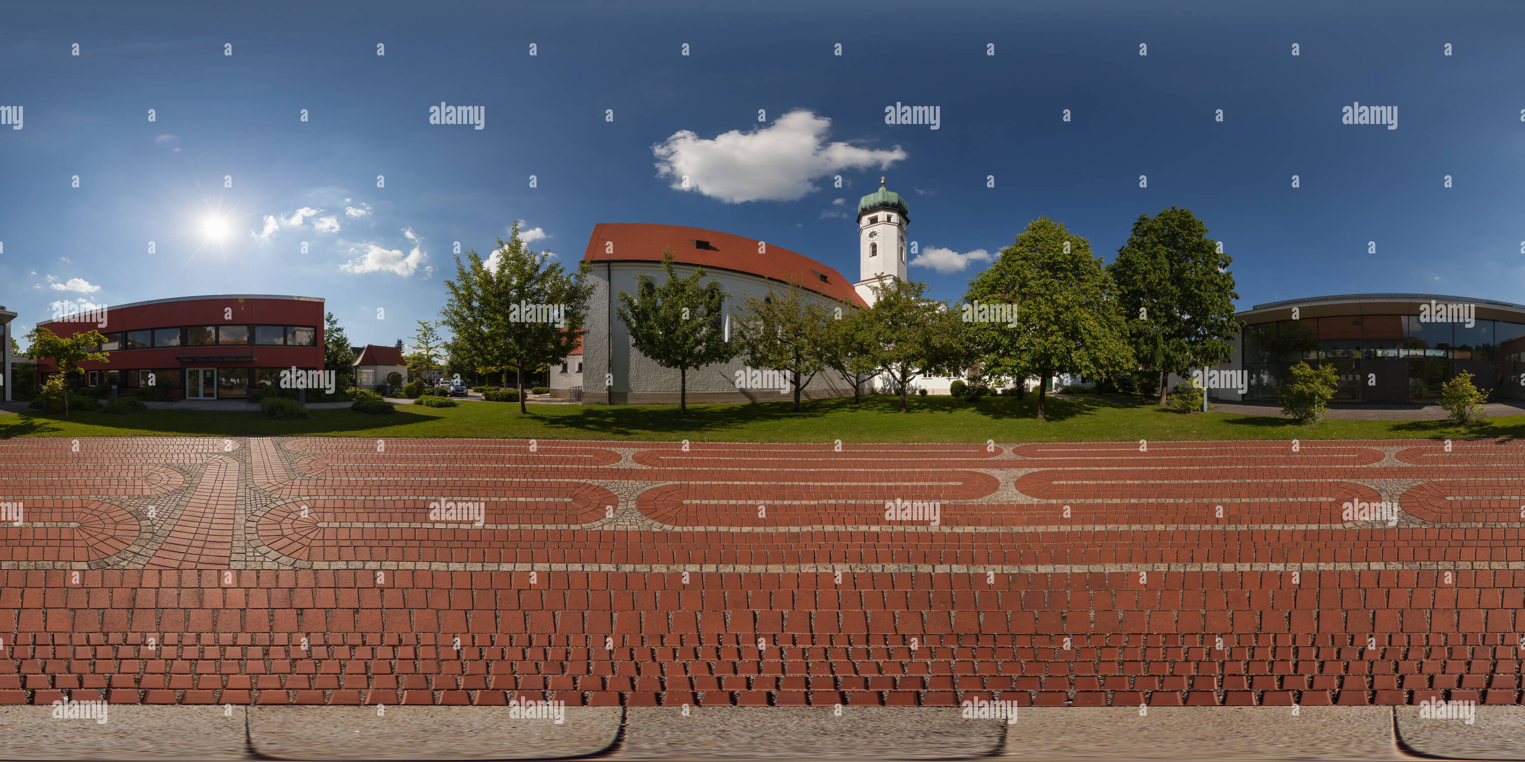 360° view of Labyrinth behind Eichenau Catholic Church - Alamy