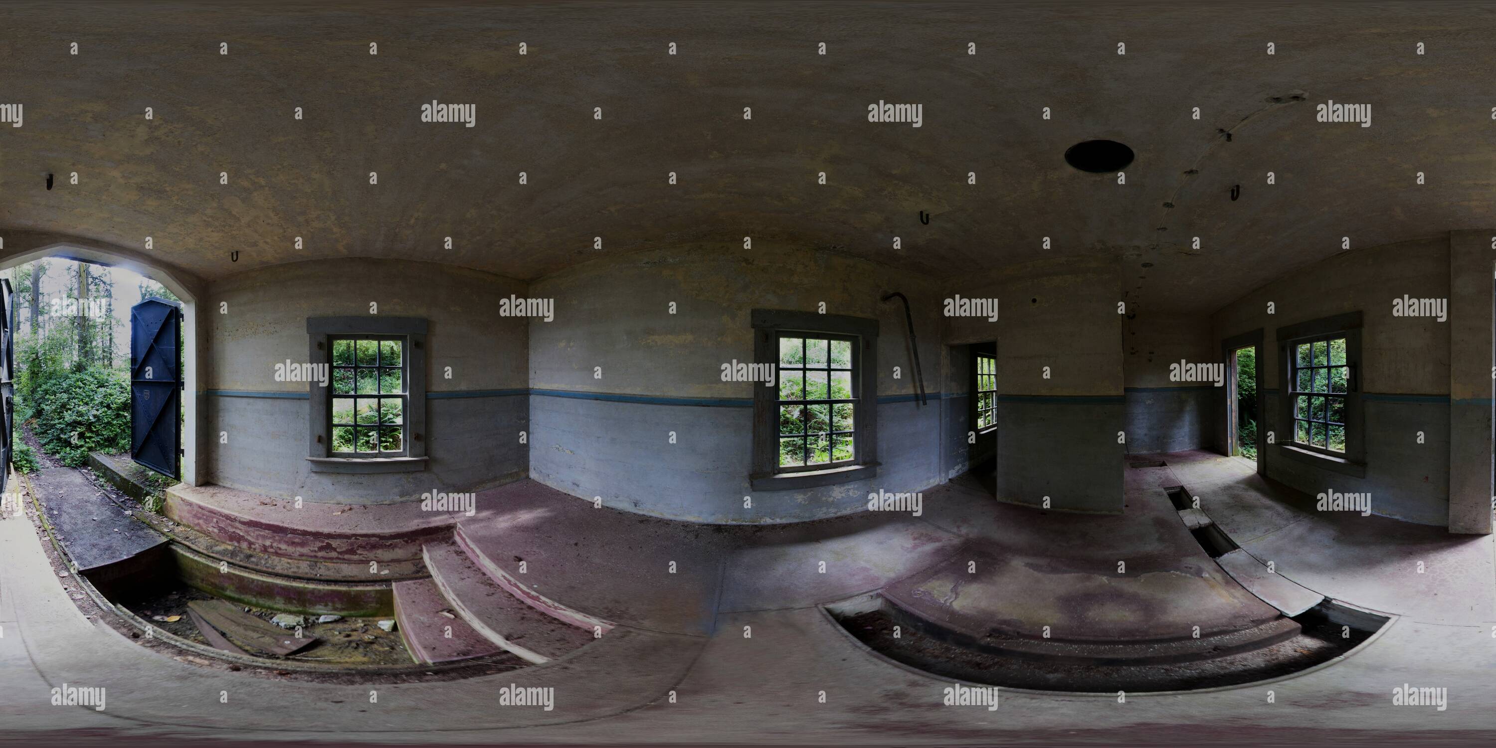 360° view of Searchlight #13 Shelter - Fort Flagler State Park ...