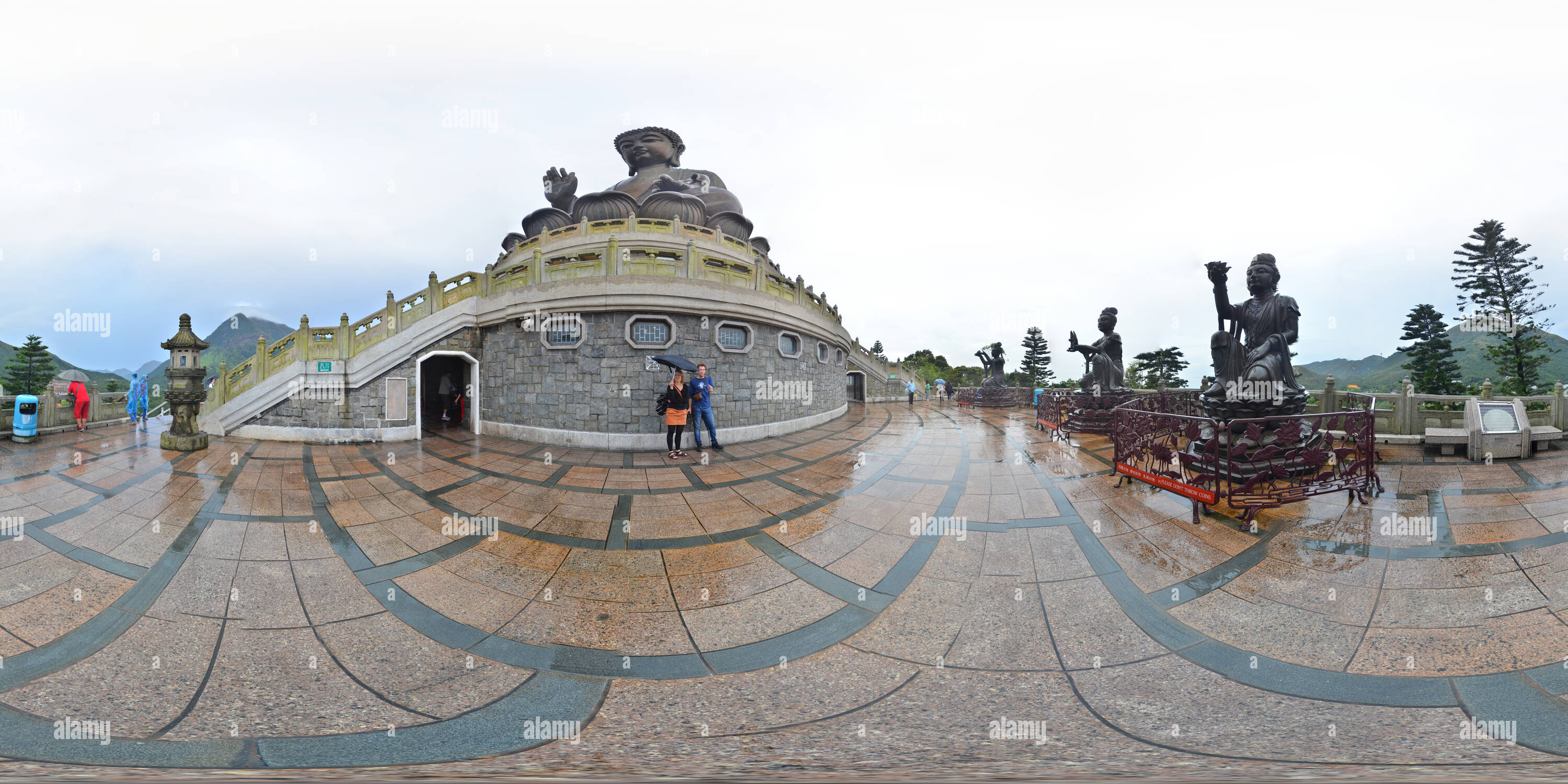 360° view of The Buddha on Lantau Island, Po Lin Monastery - Alamy