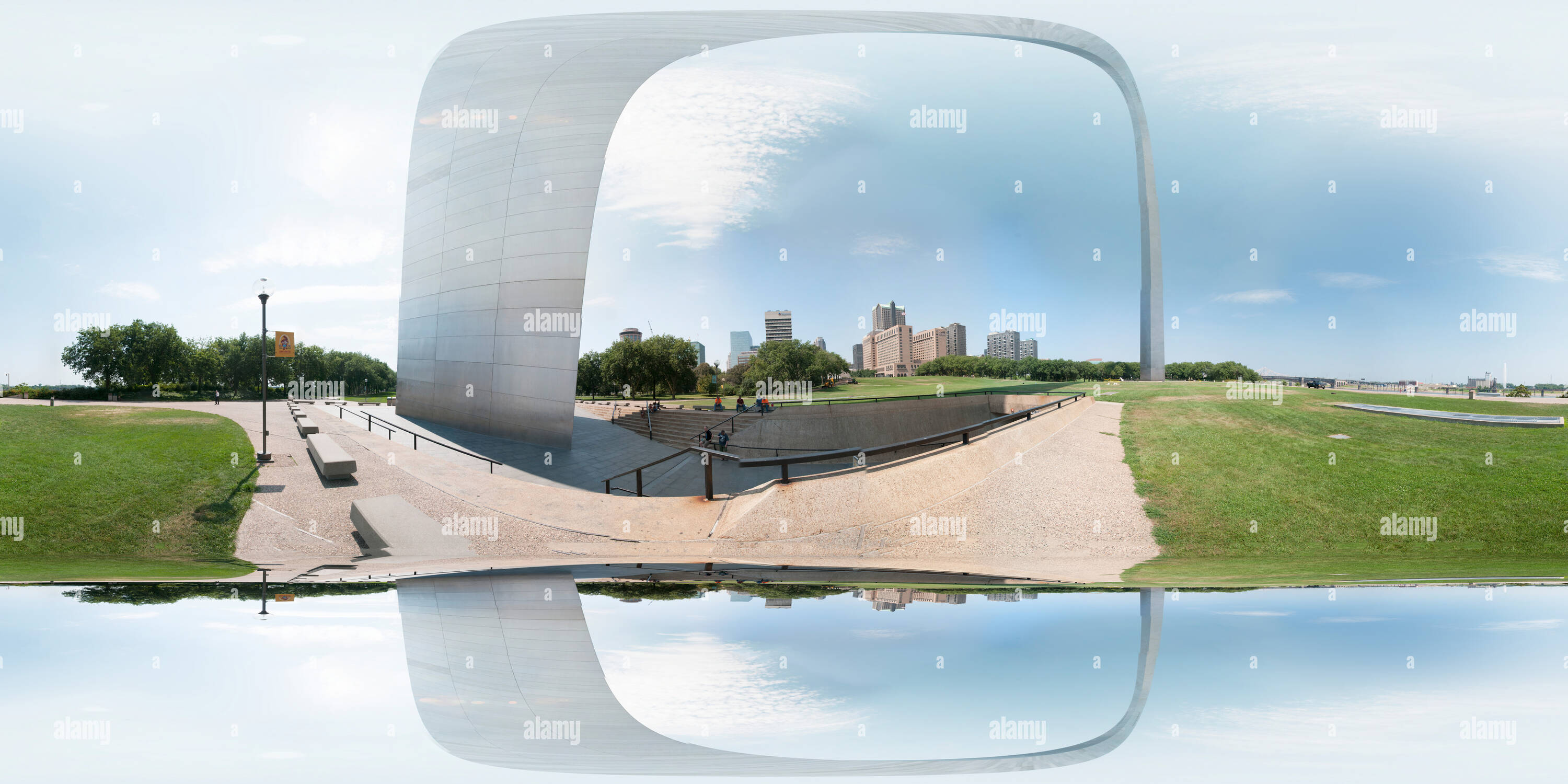 360° view of Gatway Arch freehand - Alamy