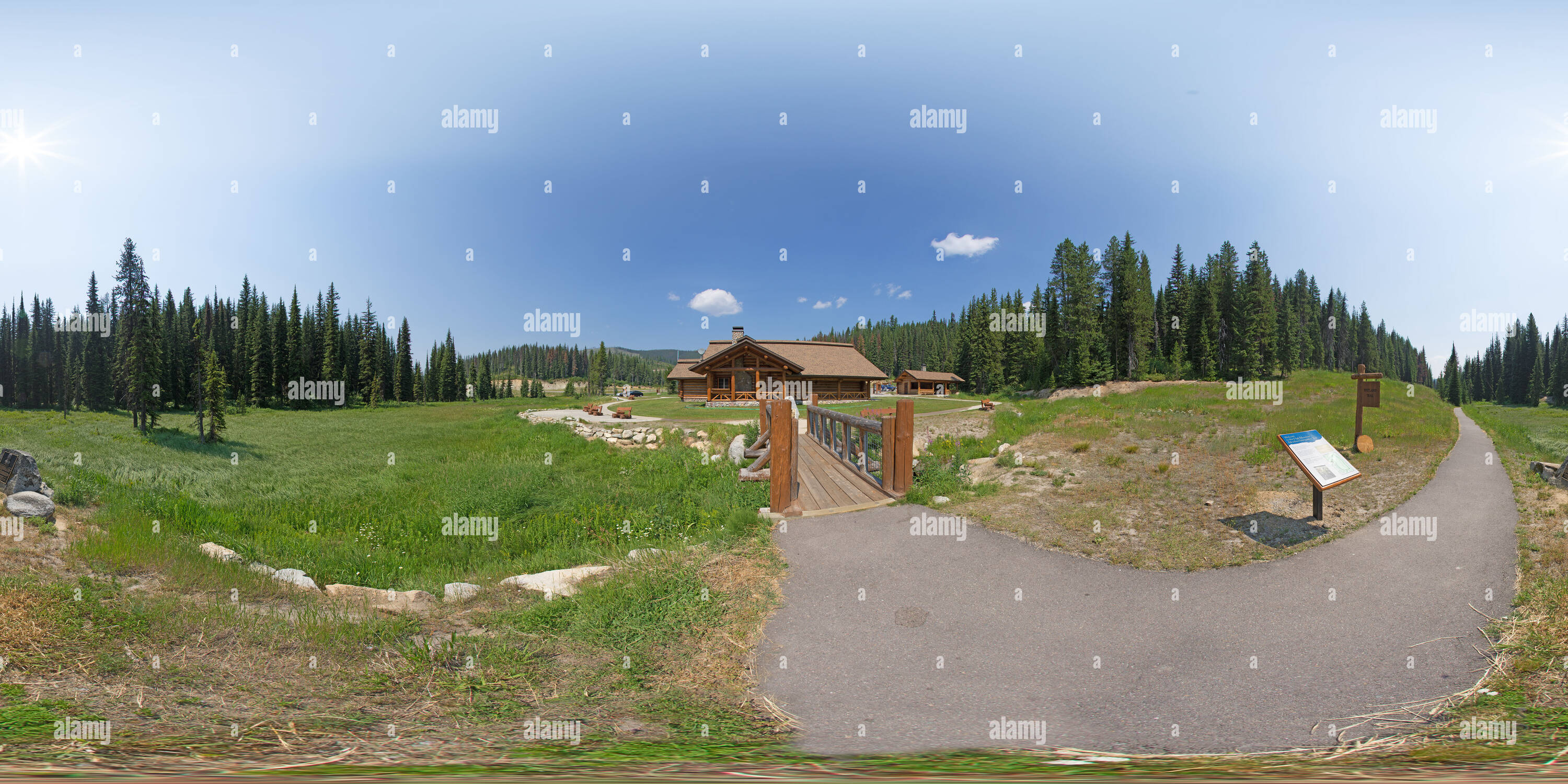 360° view of Lolo Pass visitor center - Alamy
