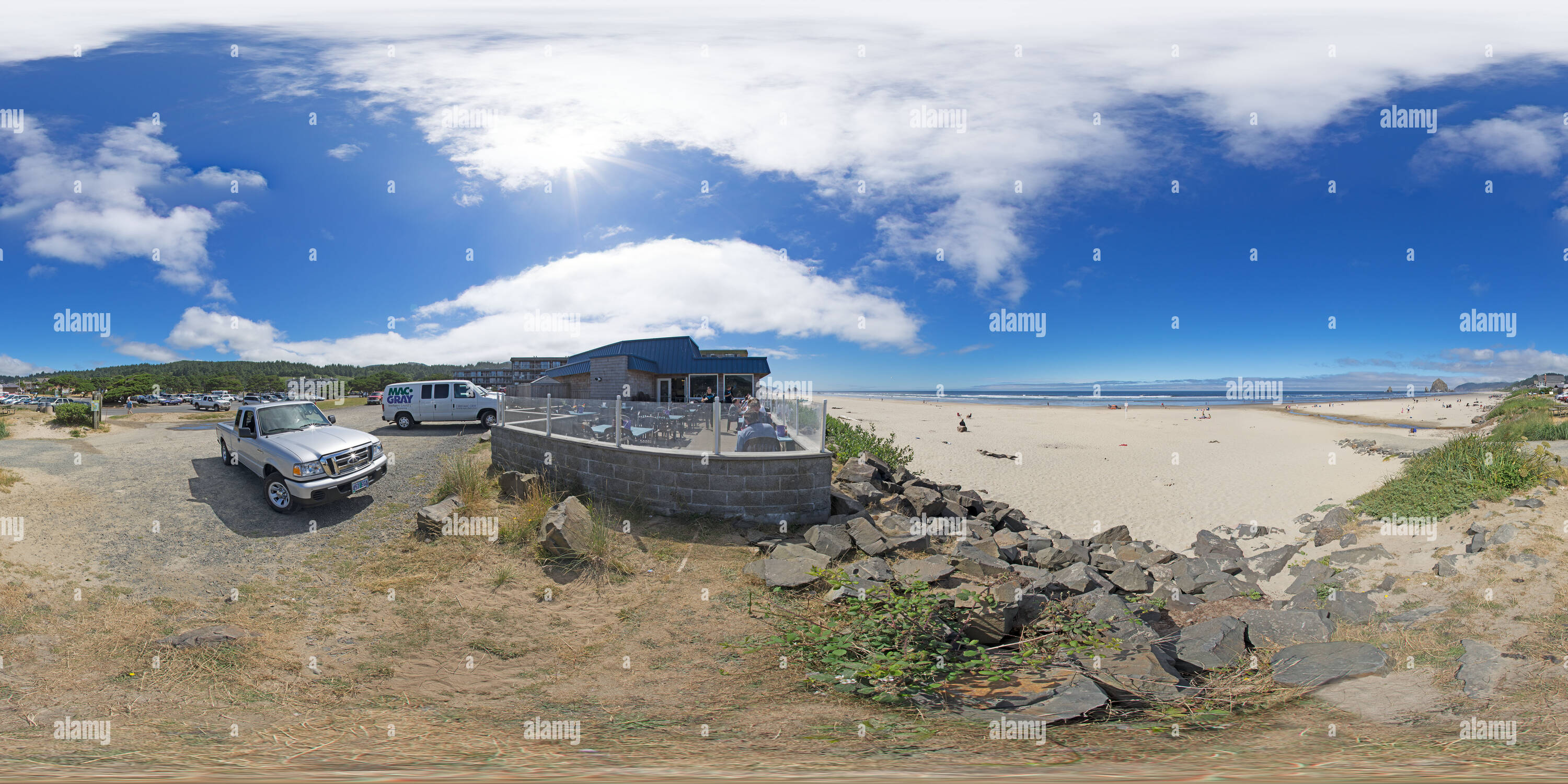 360° view of Mo's Restaurant on Cannon Beach in Tolovana Park - Alamy