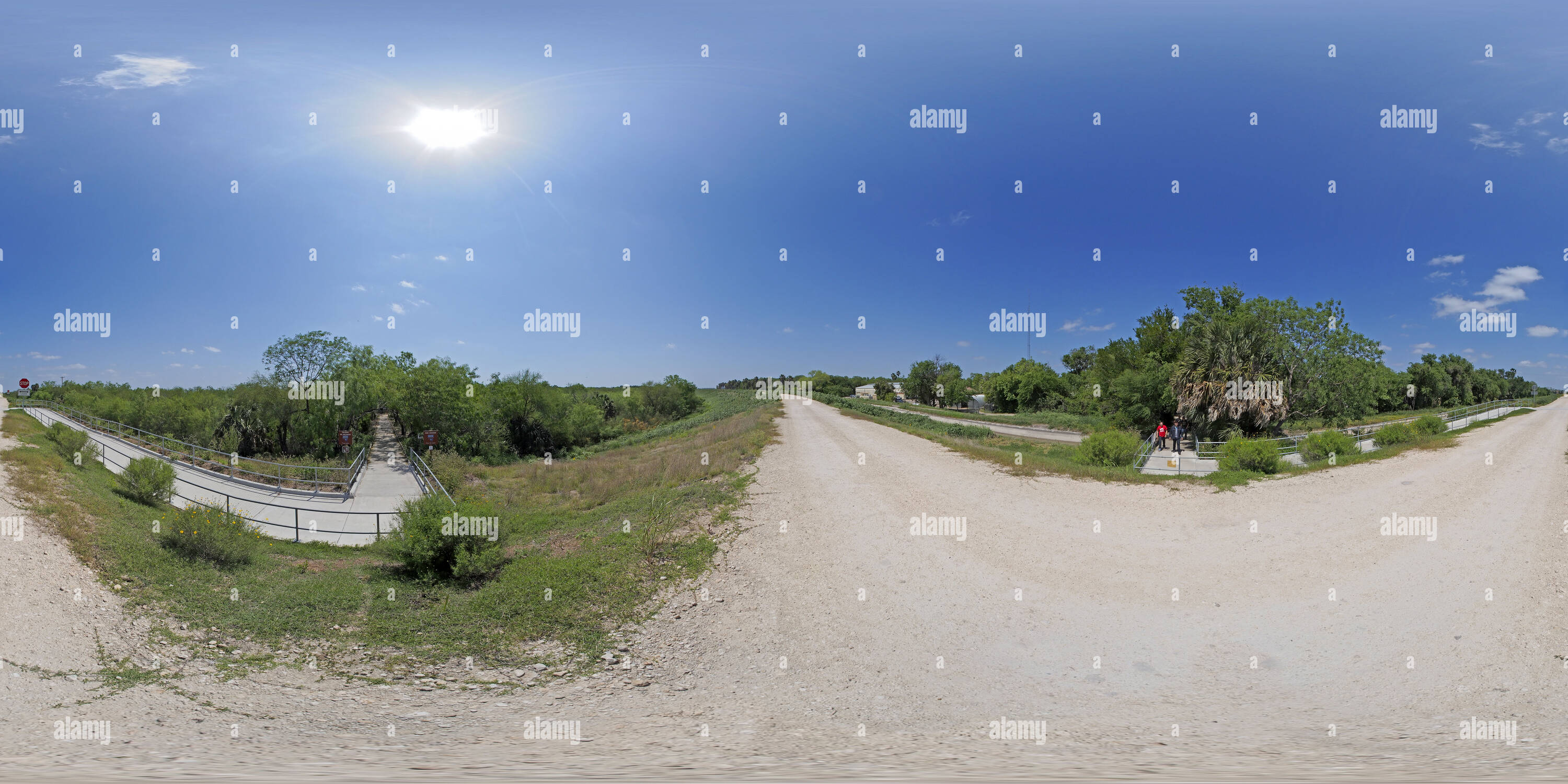 360° view of Perimeter levee at Santa Ana National Wildlife Refuge - Alamy