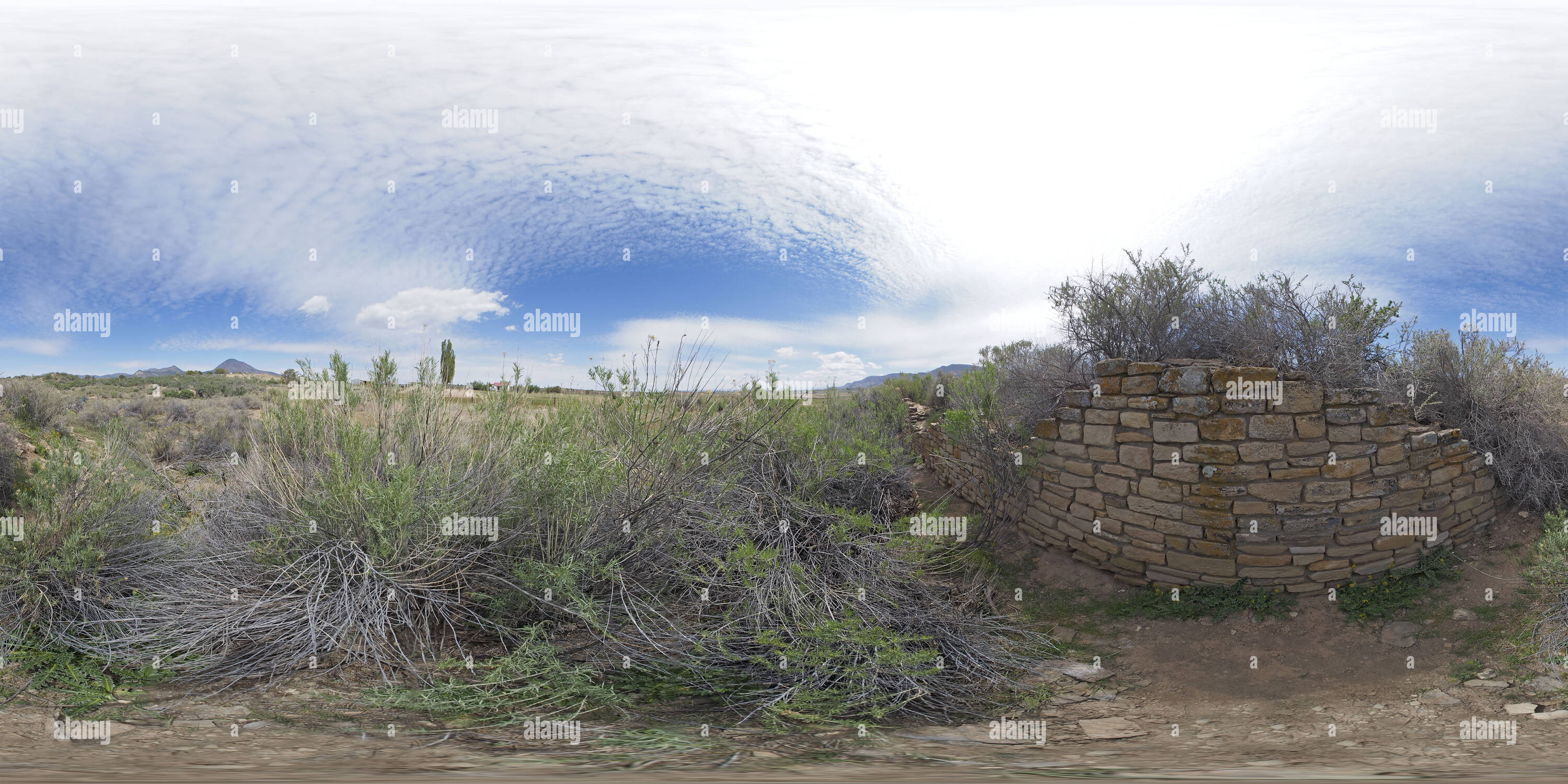 360° view of The only substantial wall at Yucca House - Alamy