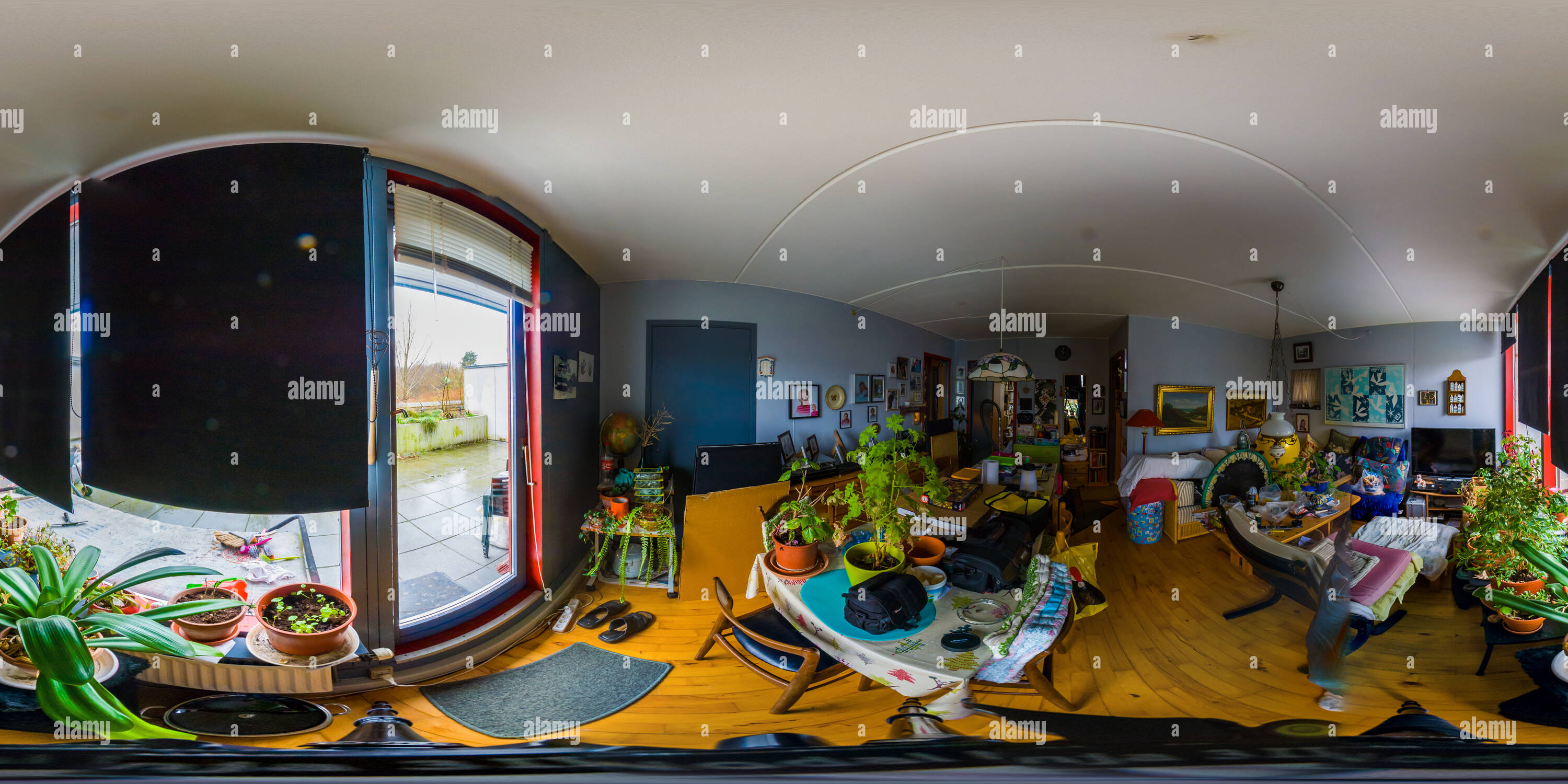 360° view of Inside a room - Alamy