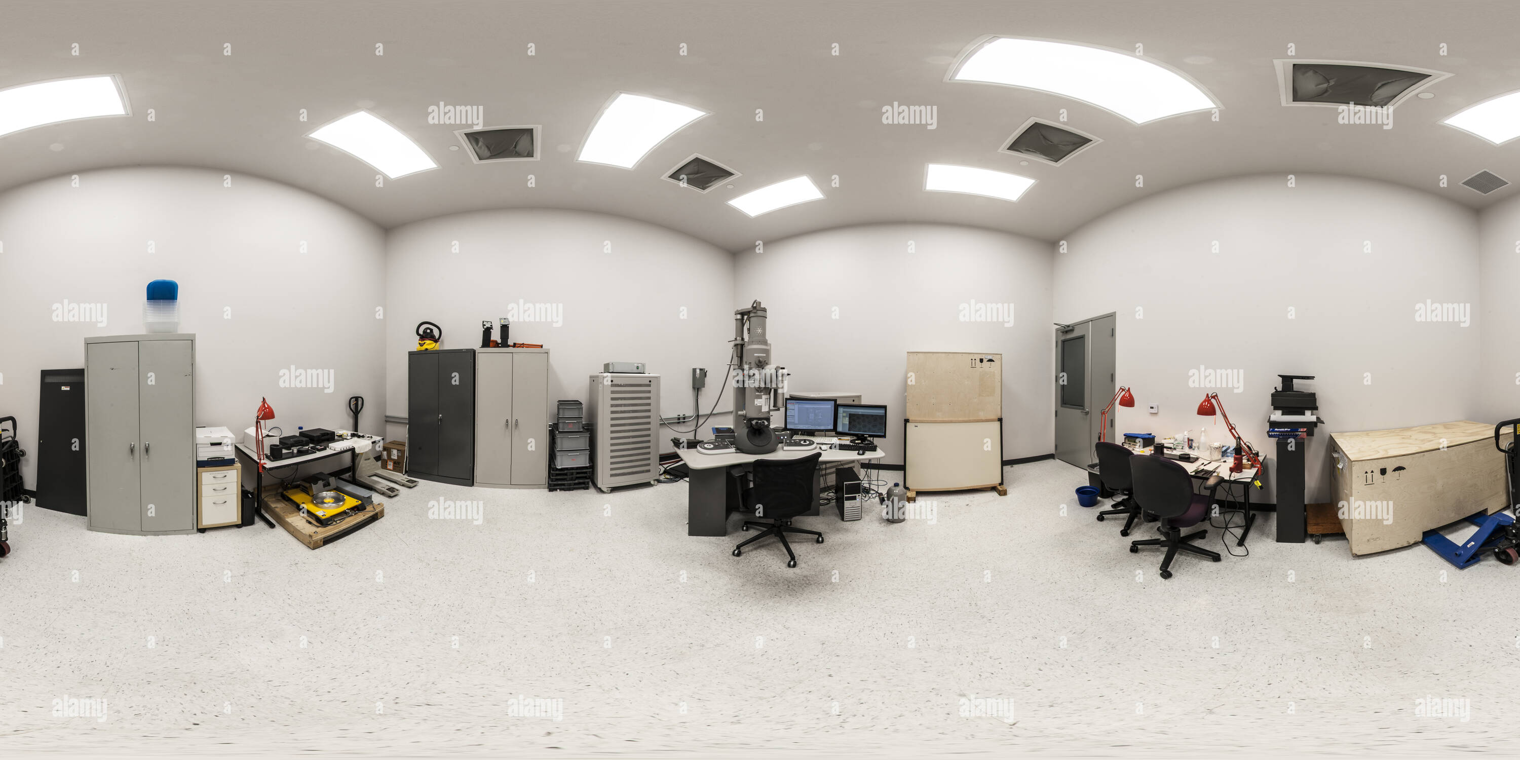 360° view of FEI T12 Electron Microscope - Alamy