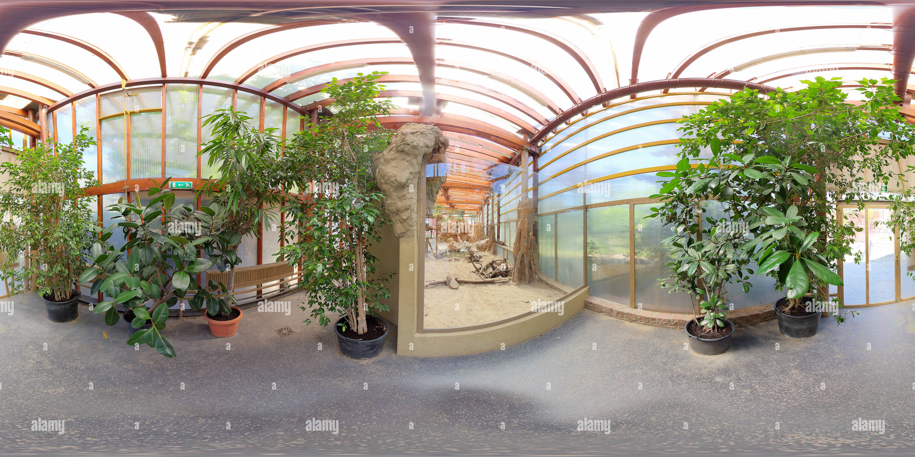 360° view of Budapest Zoo Budapest Zoo 06 1 - Alamy