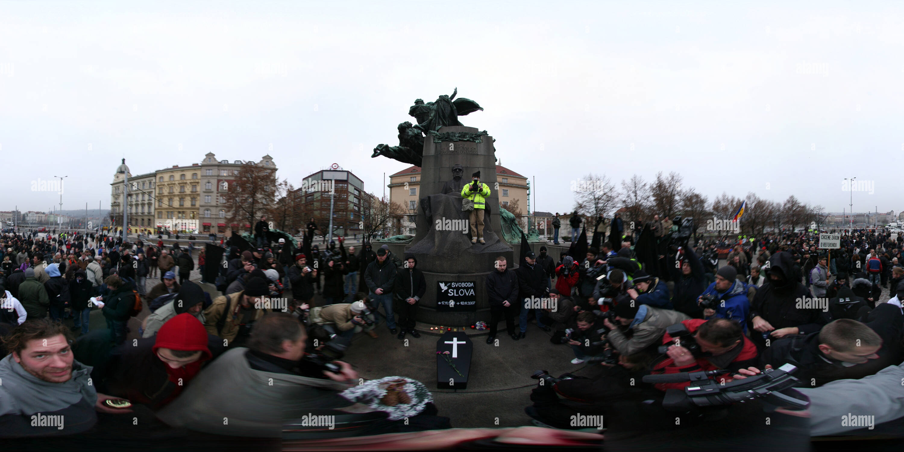 360° view of The Neo Nazis Return (Peacefully - Alamy
