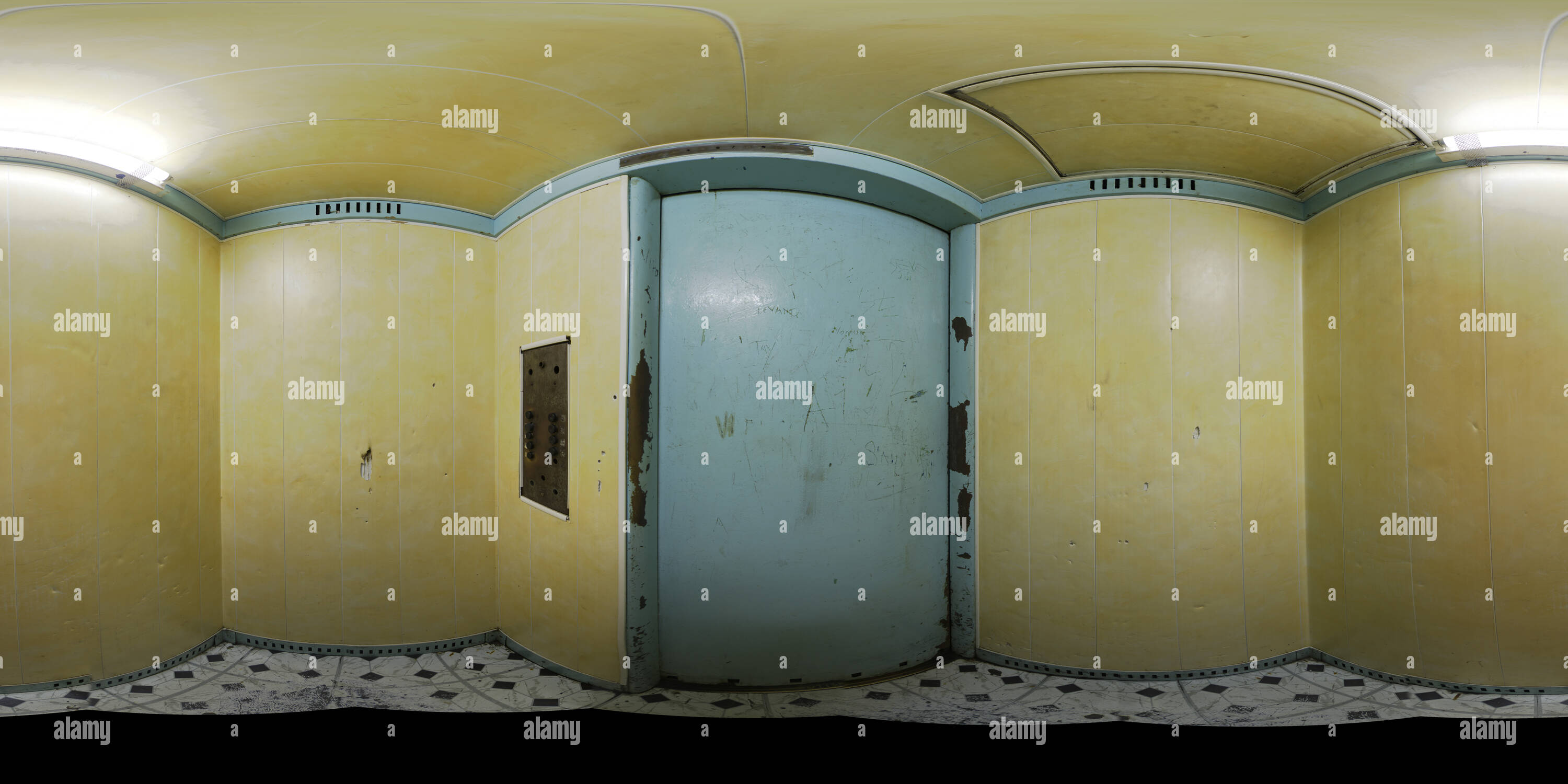 360° view of The ancient elevator - Alamy